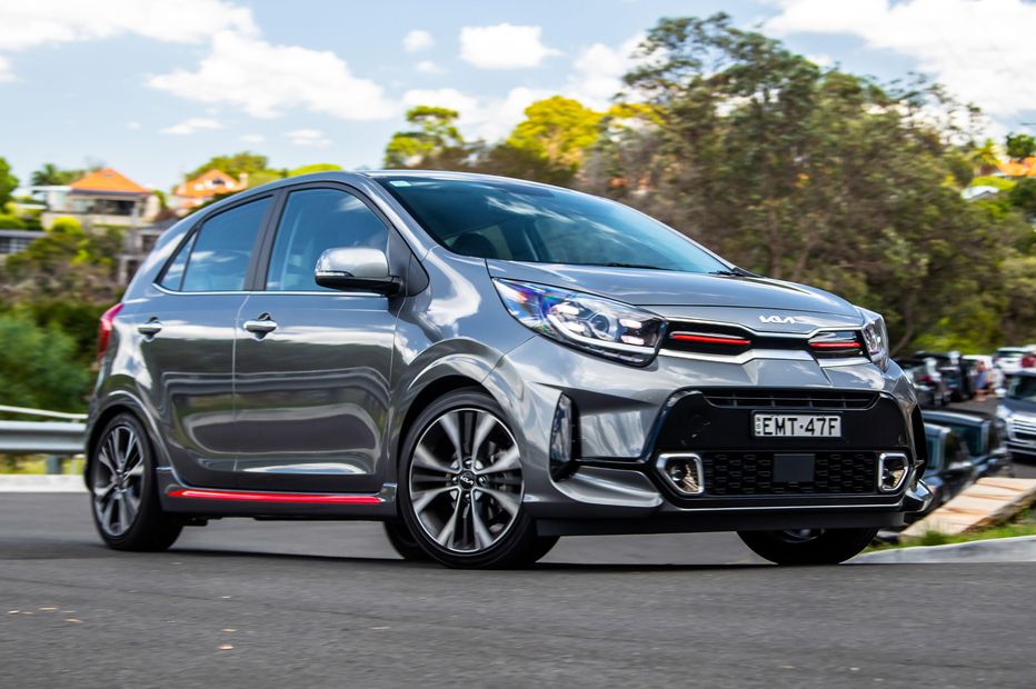 Fiat 500 vs Kia Picanto Comparison | CarExpert