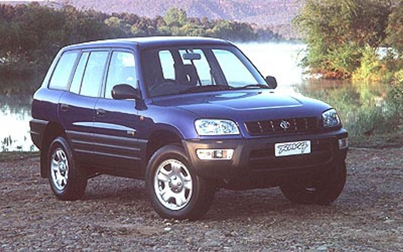 2000 Toyota RAV4 Base Price and Specifications | CarExpert