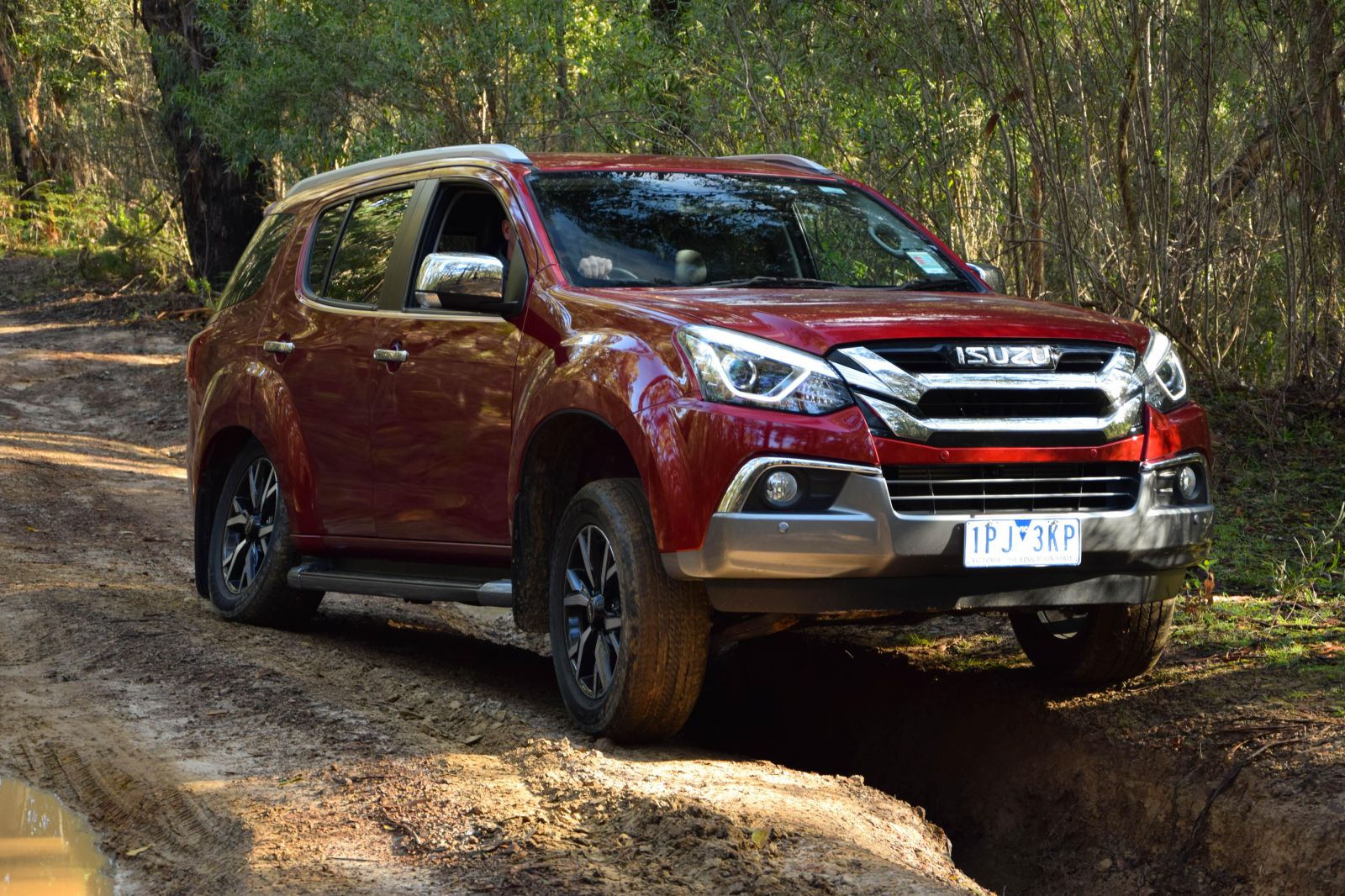 2020 Isuzu MU-X pricing and specs | CarExpert