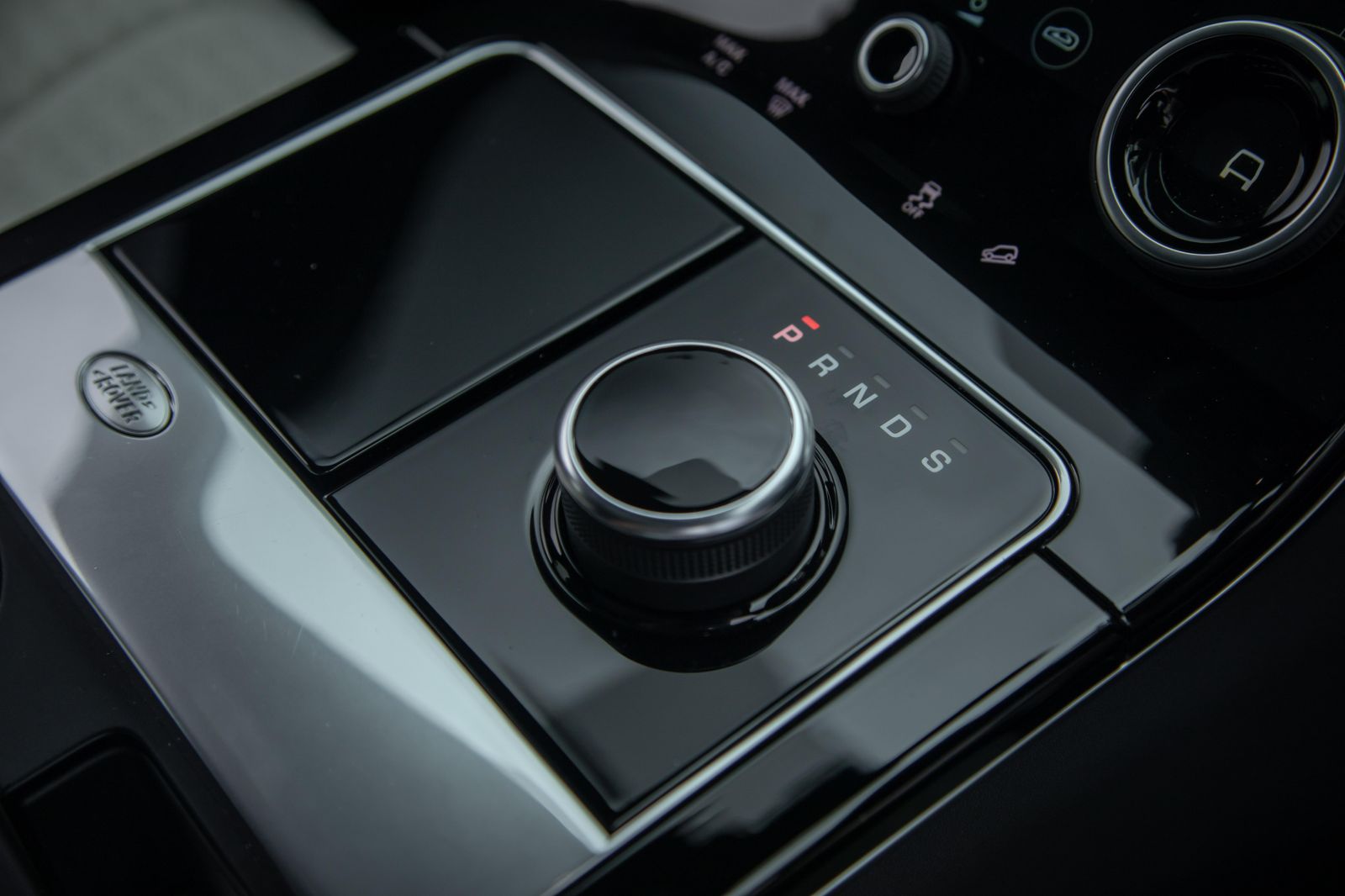 2021 Range Rover Velar P380 R-Dynamic HSE review | CarExpert