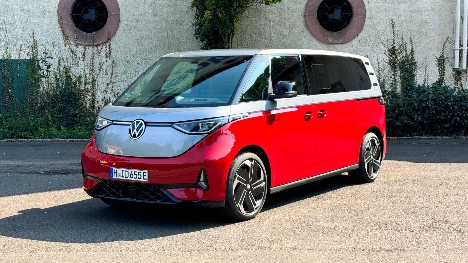 Volkswagen ID.Buzz Reviews - Models & Range | CarExpert
