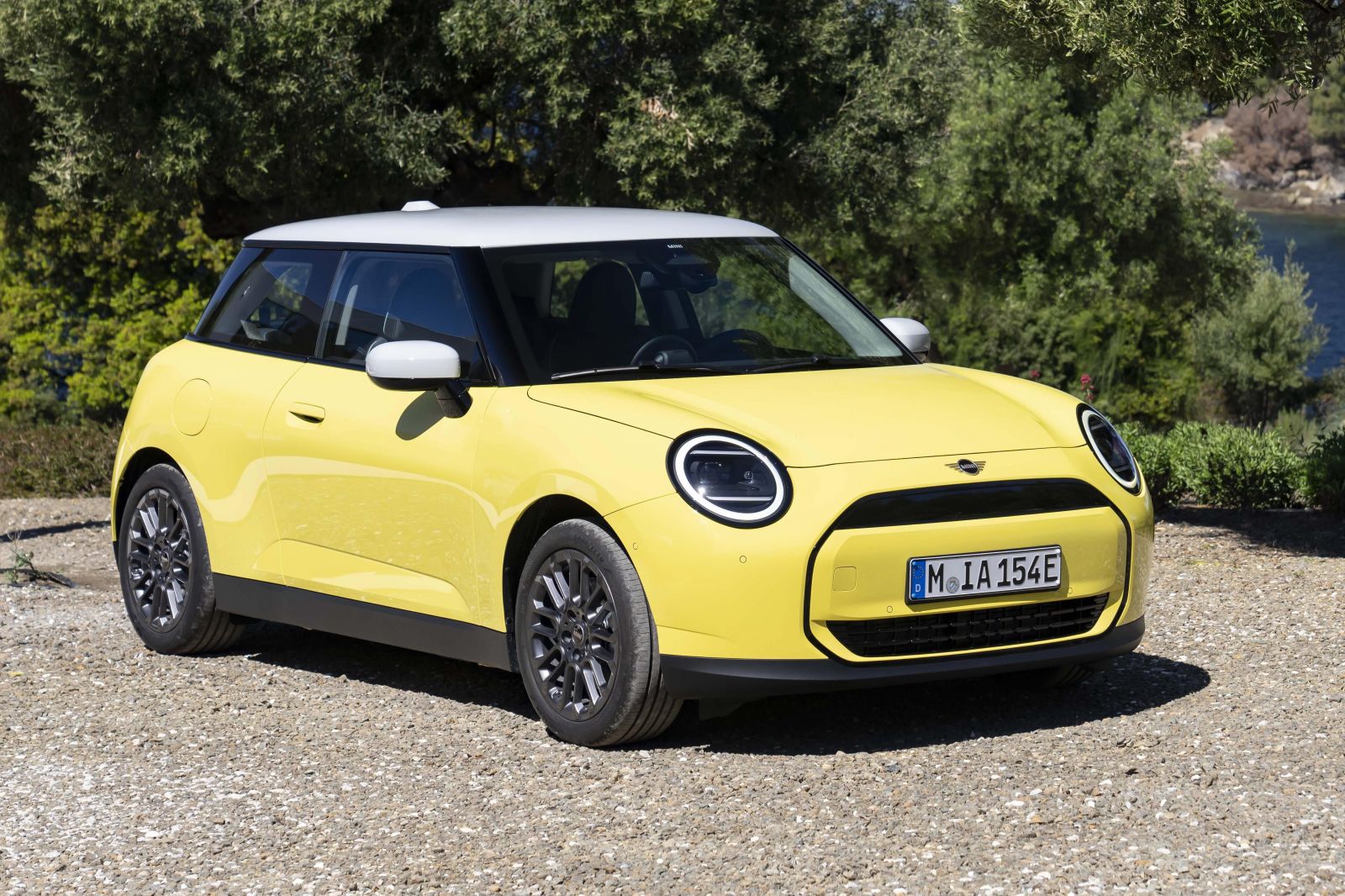 MINI Reviews, Price and Specifications | CarExpert