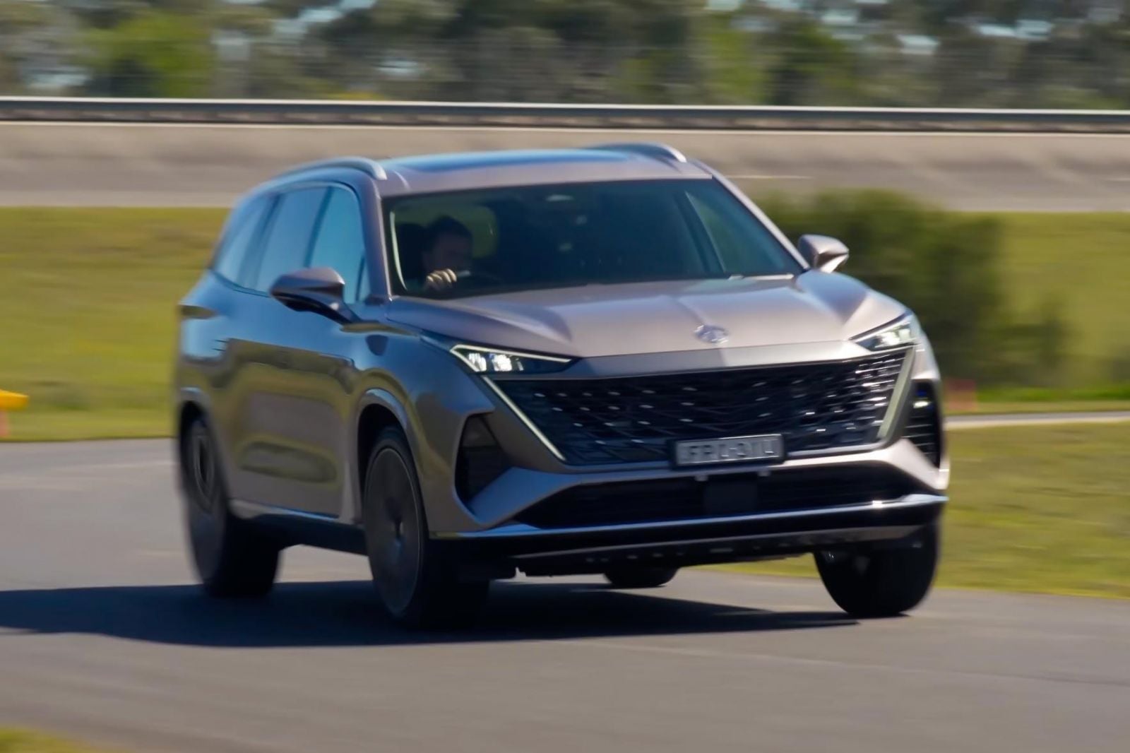 2025 MG QS Reviews - Models & Range | CarExpert