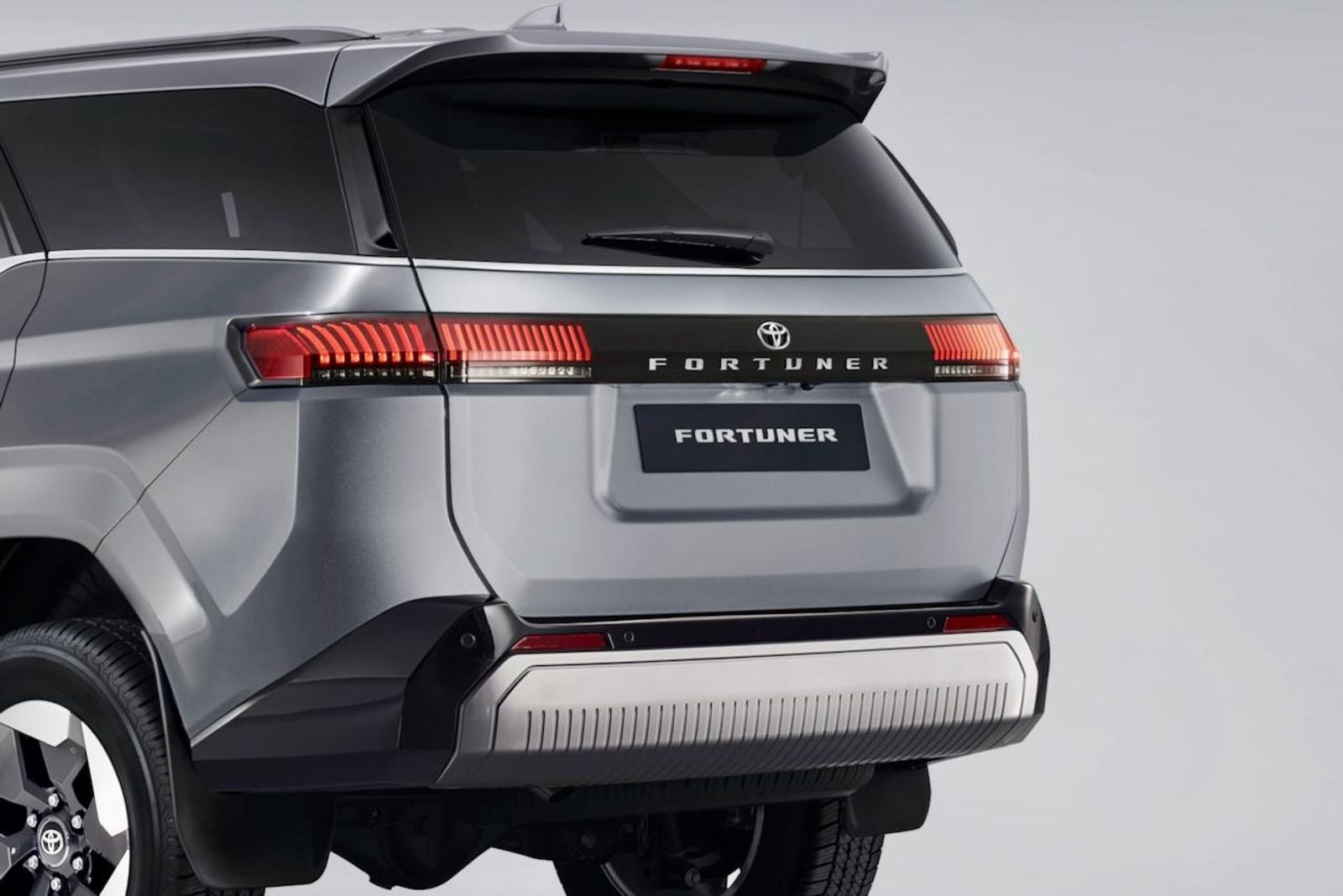 2026 Toyota Fortuner Reviews - Models & Range | CarExpert