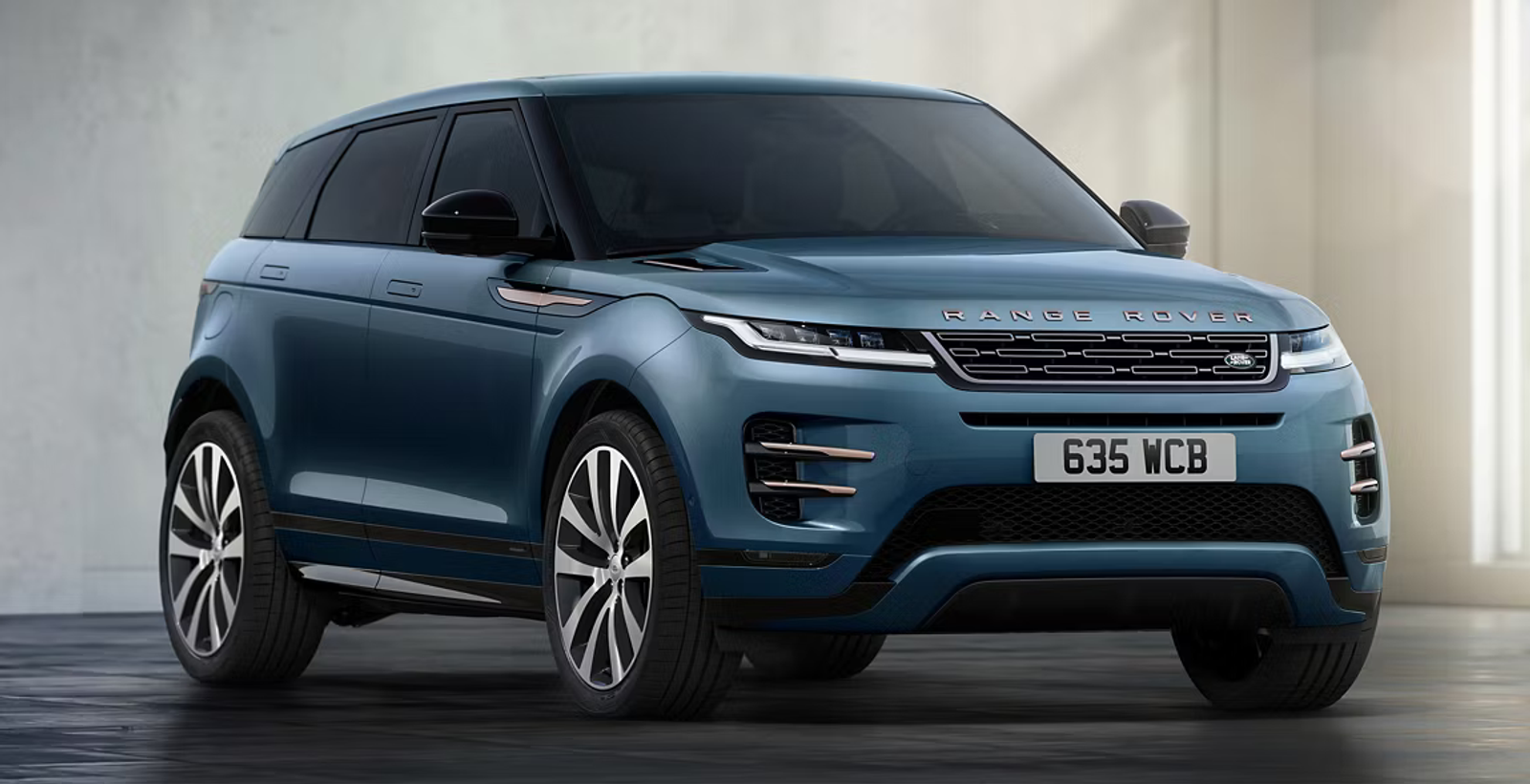 2025 Range Rover Evoque Reviews - Models & Range | CarExpert