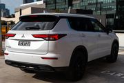 2023 Mitsubishi Outlander LS Black Edition review | CarExpert