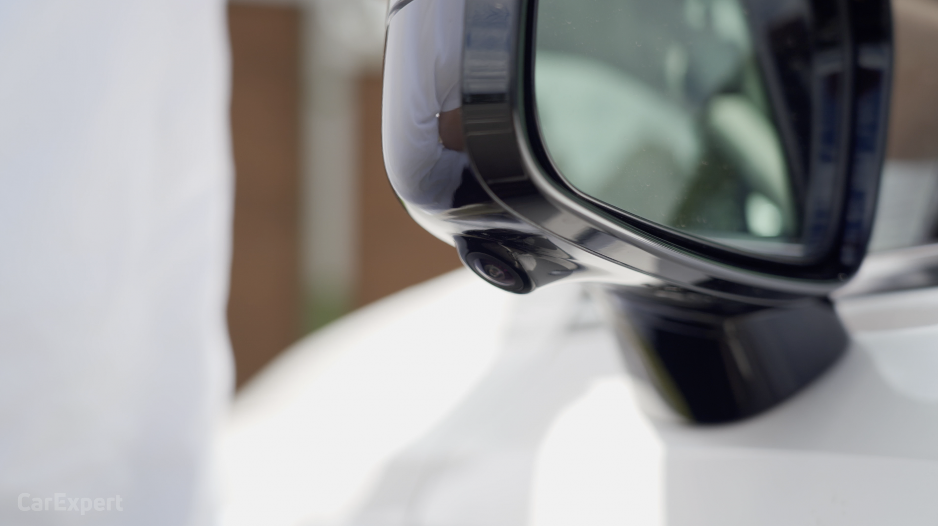 How do parking sensors work? Radar and remote parking technology ...