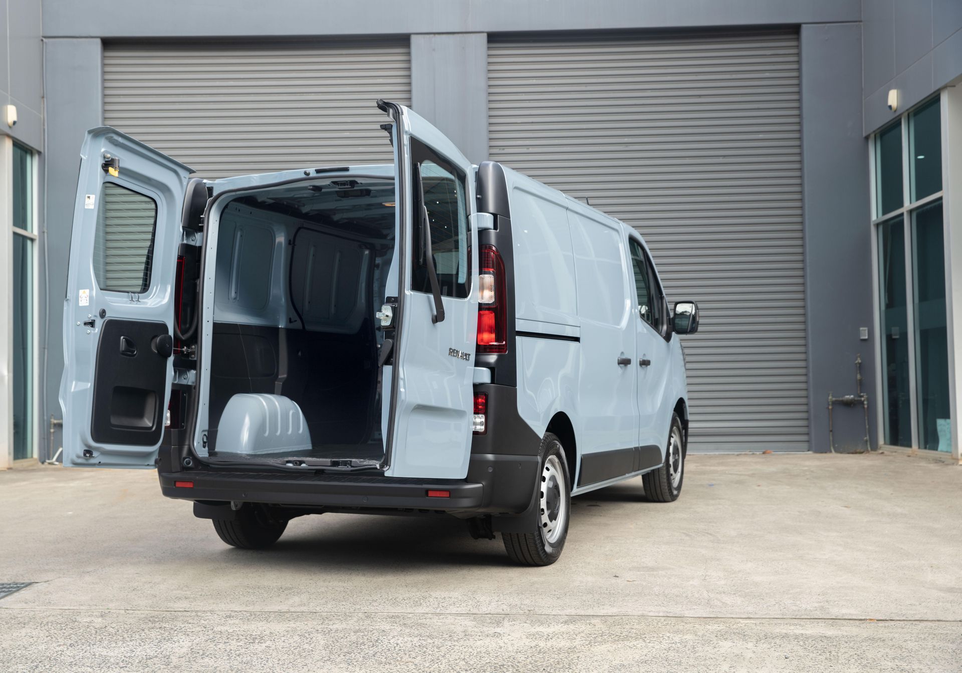 2023 Renault Trafic review | CarExpert