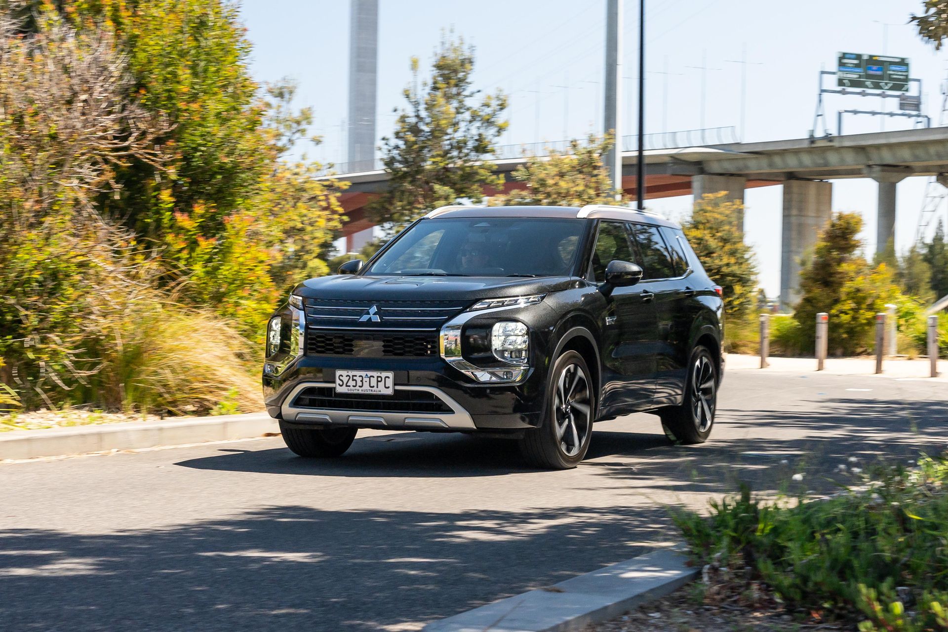 2024 Mitsubishi Outlander PHEV Exceed Tourer review | CarExpert