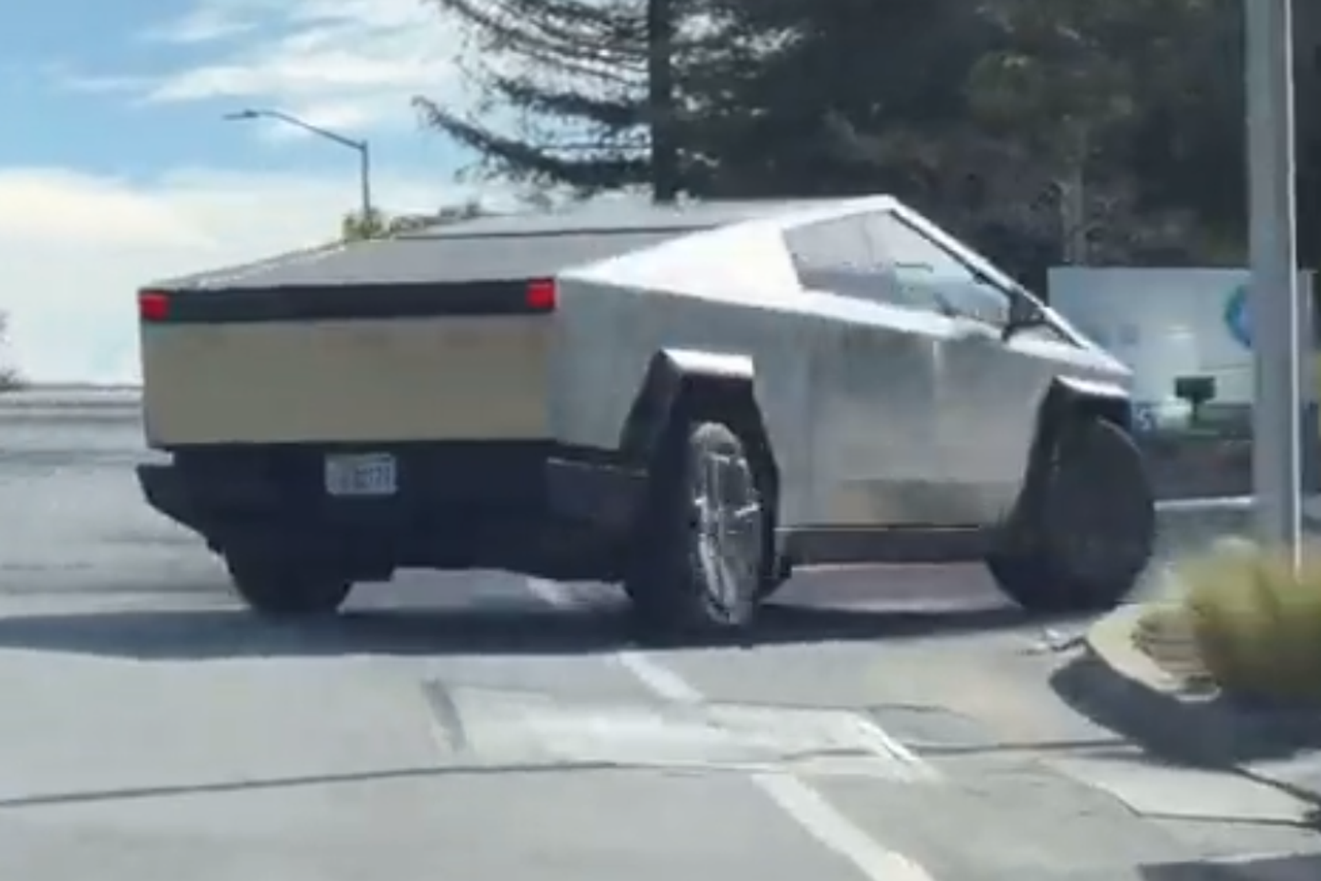 Tesla dug its own grave with wild Cybertruck design - Elon Musk | CarExpert