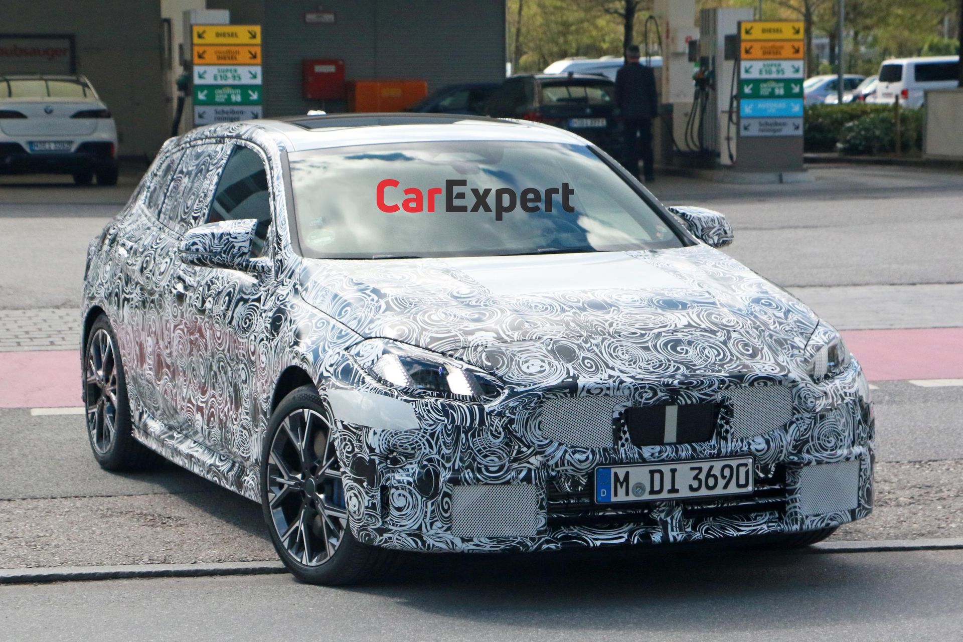 Smallest next-generation BMW spied | CarExpert
