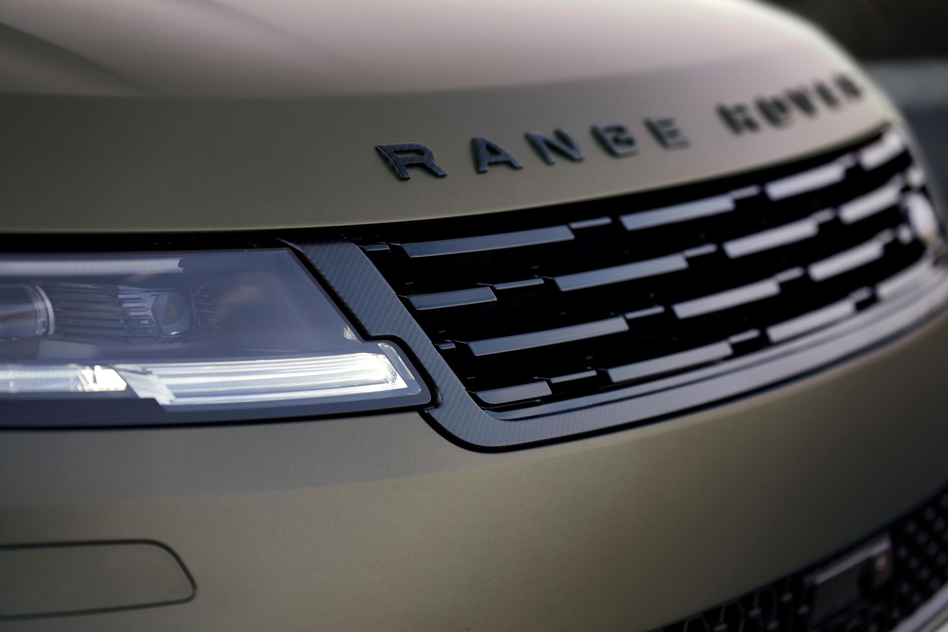 New V8-powered SV headlines rejigged Range Rover Sport line-up | CarExpert