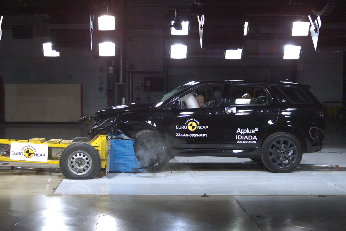 Land Rover Discovery Sport gets five-star ANCAP rating, again | CarExpert