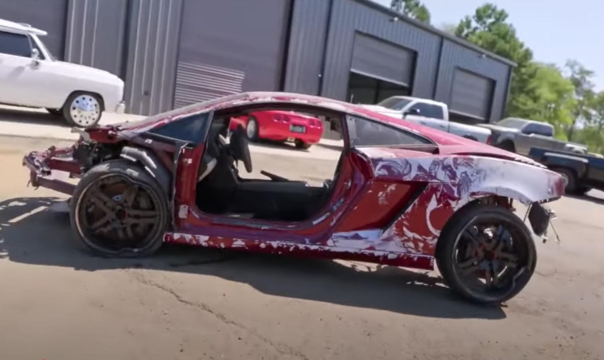 This guy shoehorned a twin-turbo Cummins diesel into his Lamborghini ...
