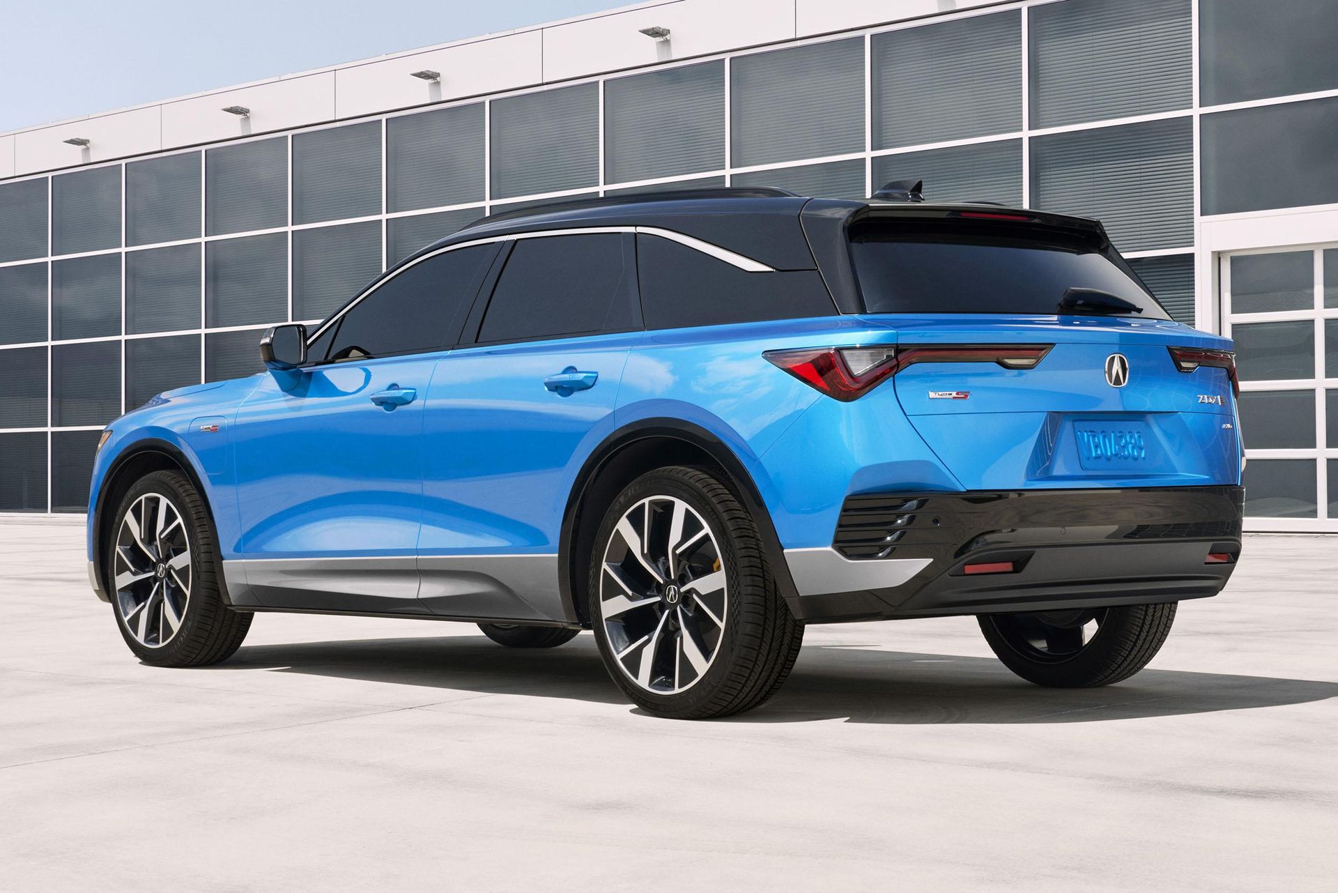 Acura ZDX: Brand's first electric car is a Cadillac under the skin ...
