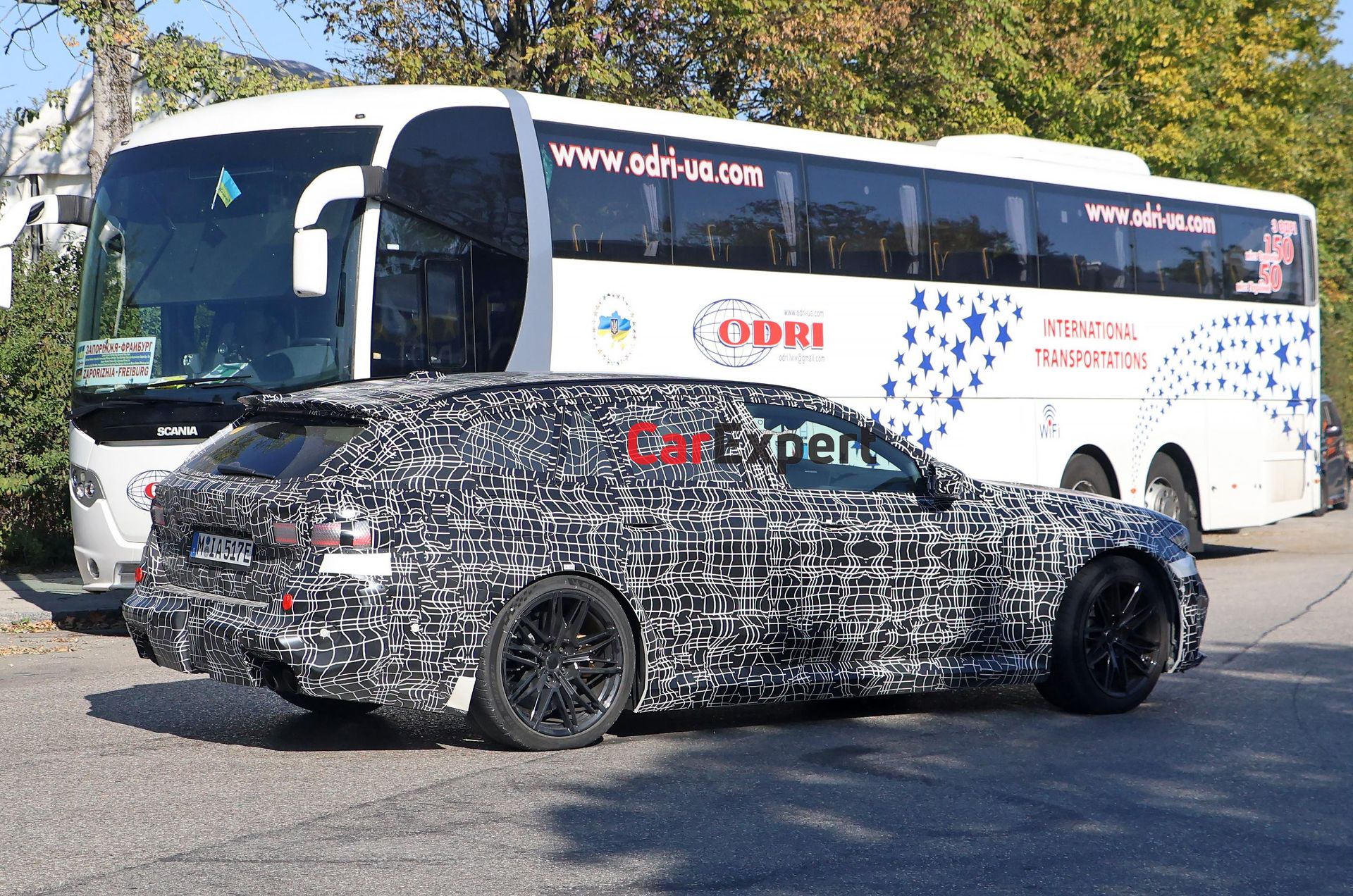 2025 BMW M5: Plug-in hybrid to bring big power boost | CarExpert