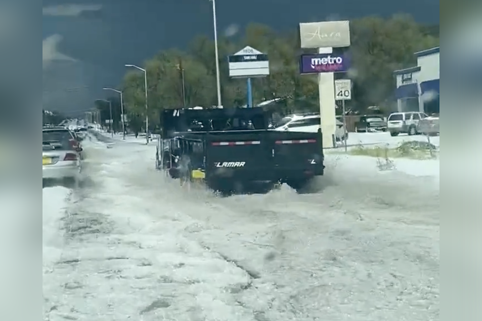 Take cover! Freak storm sees drivers negotiate 'rivers of hail' | CarExpert