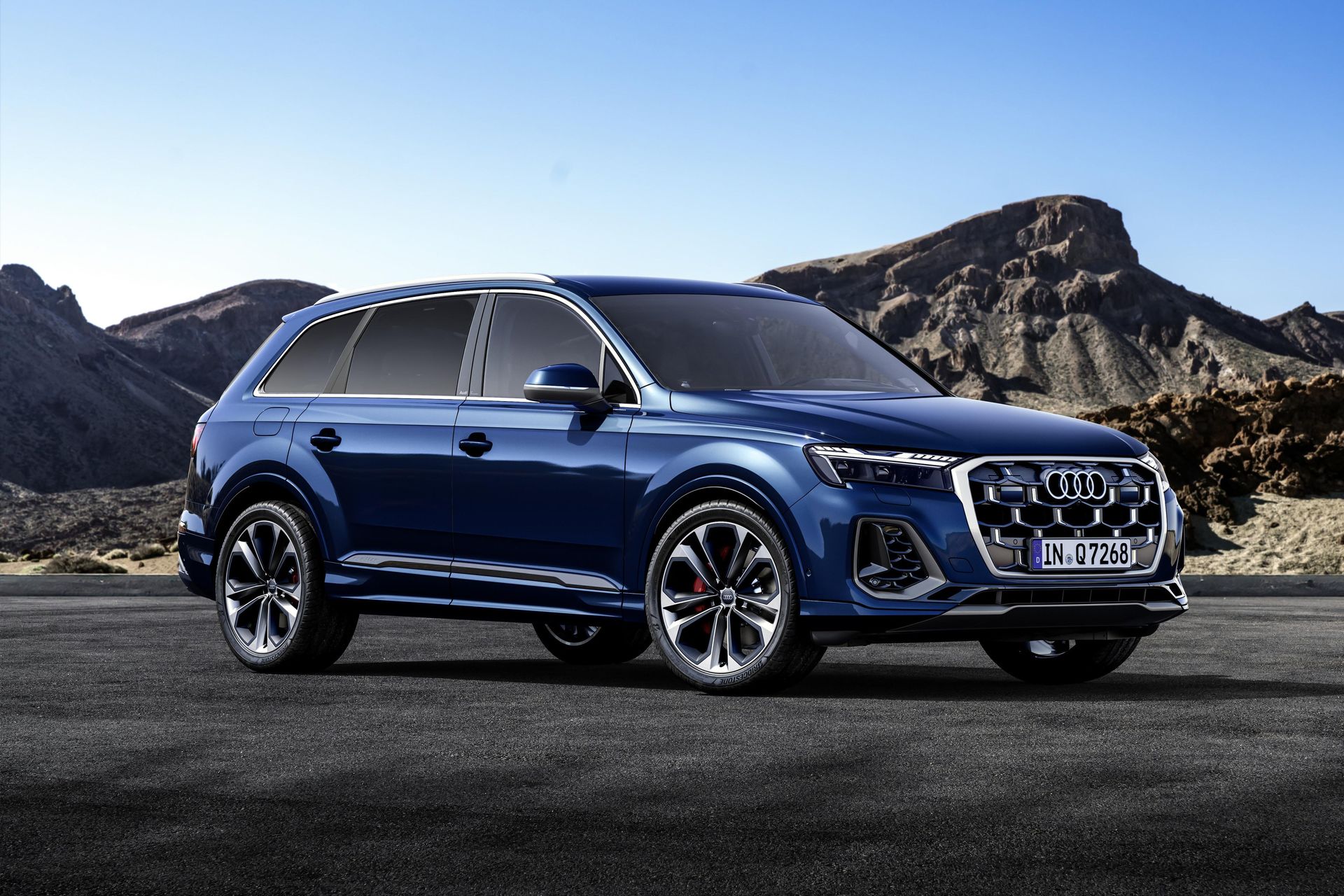 2026 Audi Q7: Next-gen three-row SUV spied | CarExpert