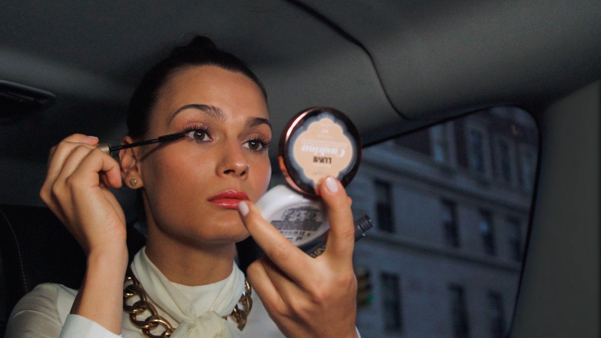 Is it legal to do your makeup while you're driving? | CarExpert