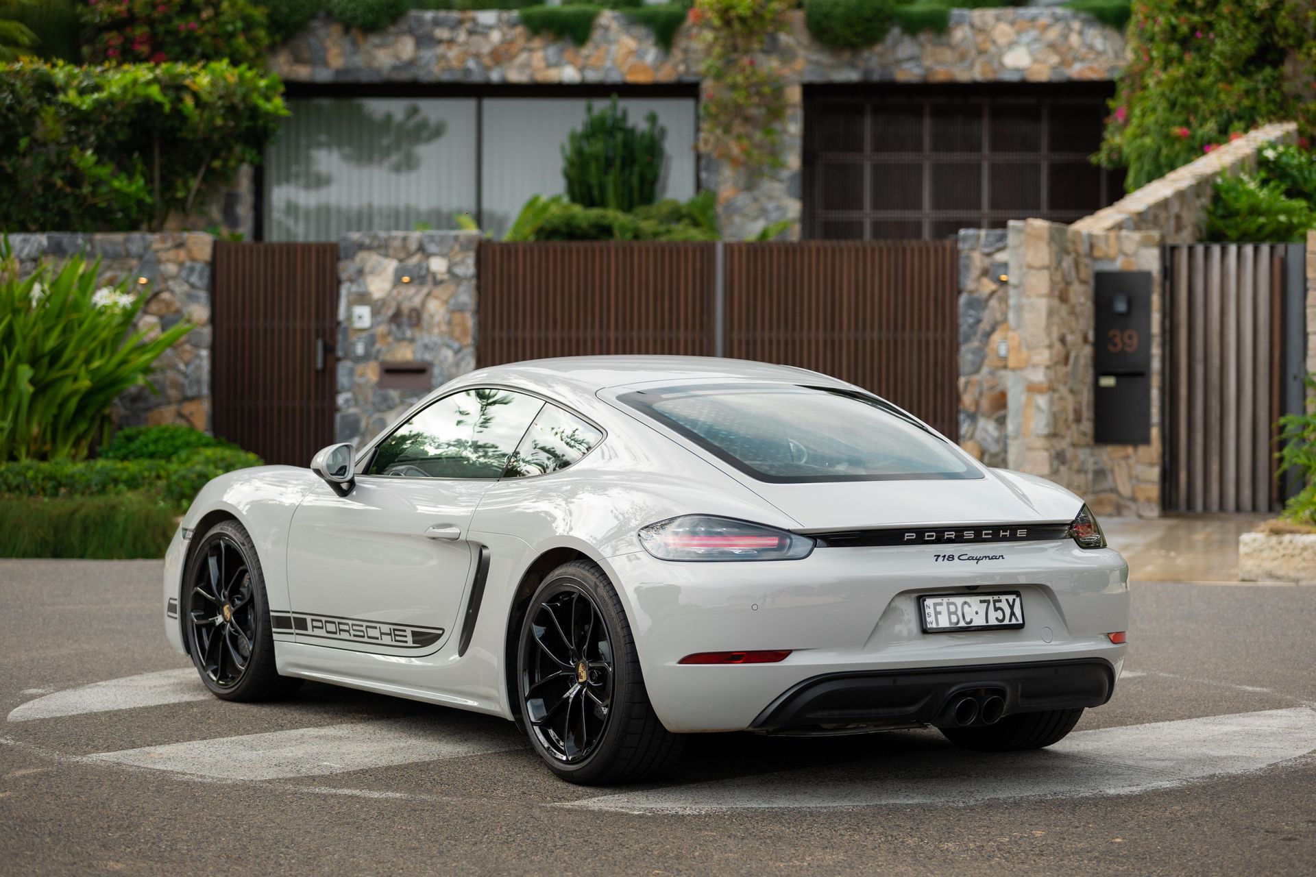 Extraordinary Configurations 2024 Porsche 718 Cayman Pictures