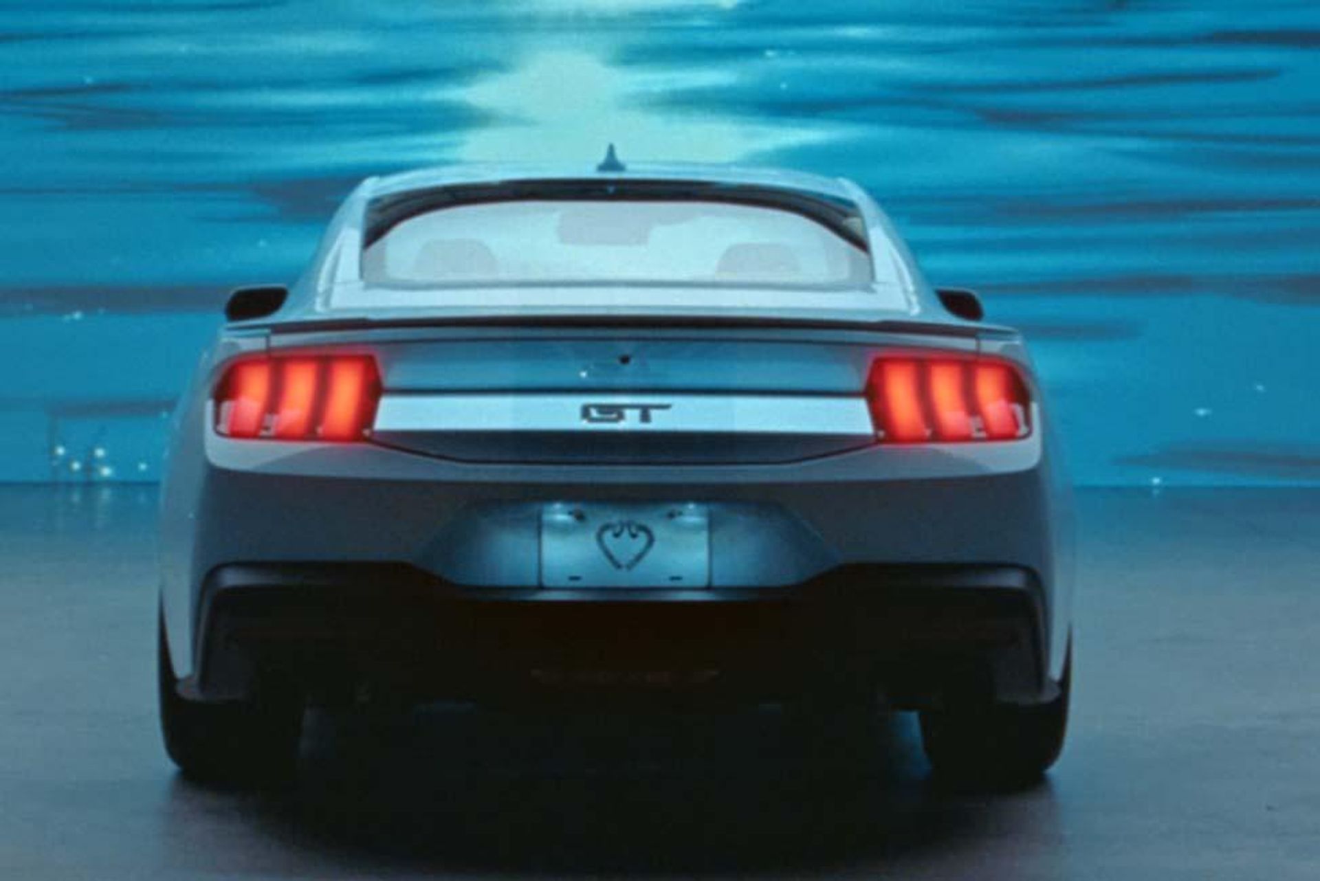 Sydney Sweeney and Ford pair on special Mustang prize | CarExpert