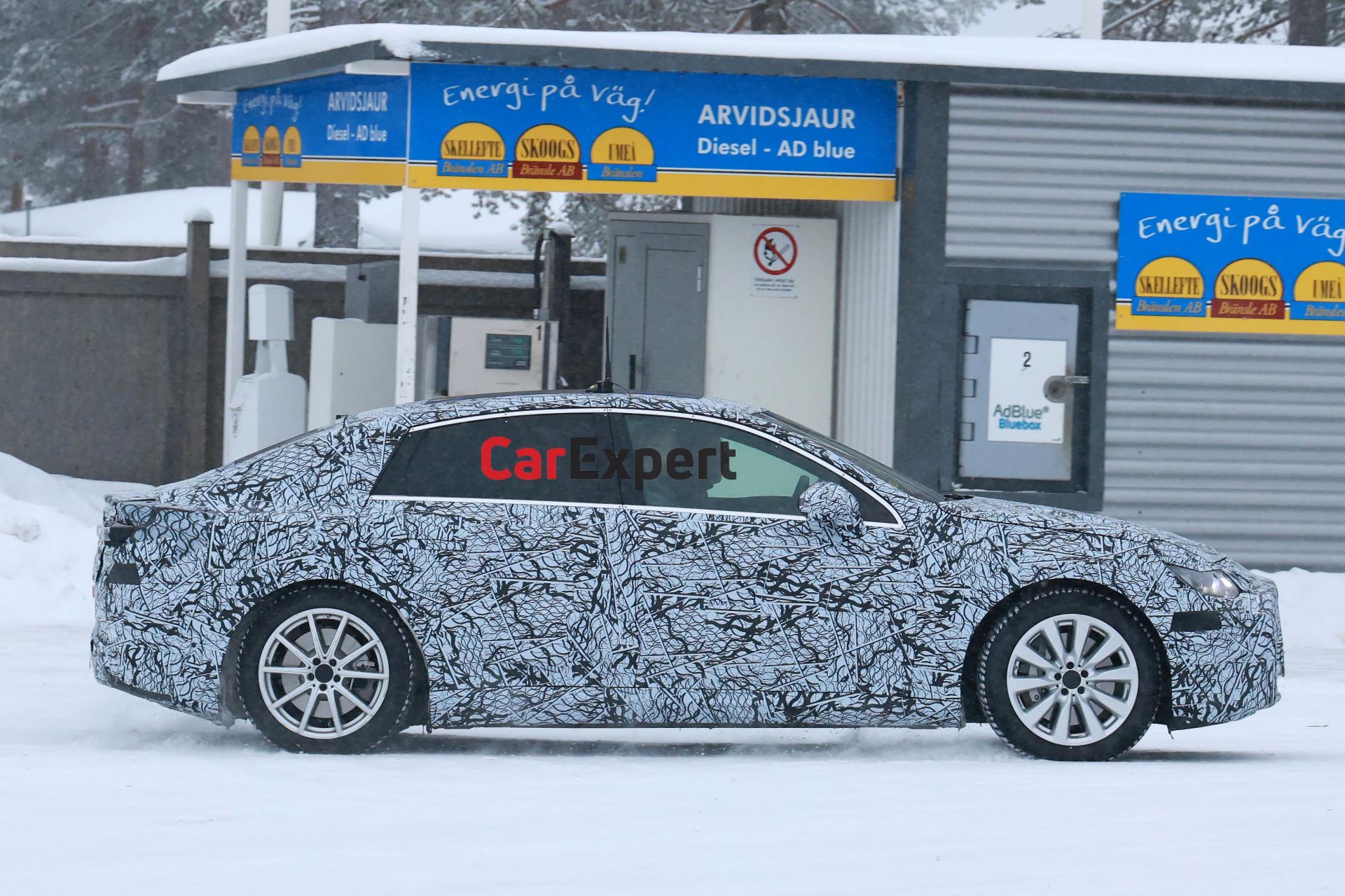 Mercedes-Benz C-Class set for electric power from 2026 - report | CarExpert