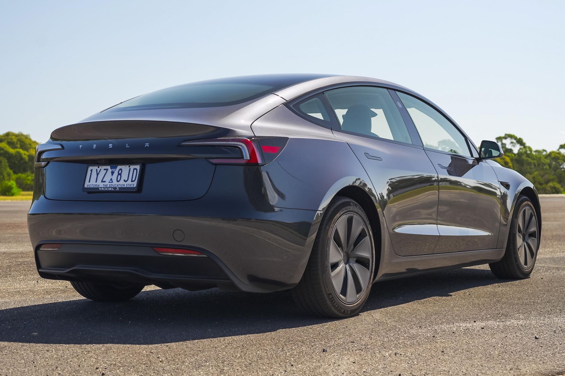Cheapest Tesla Model 3 gets longer driving range | CarExpert