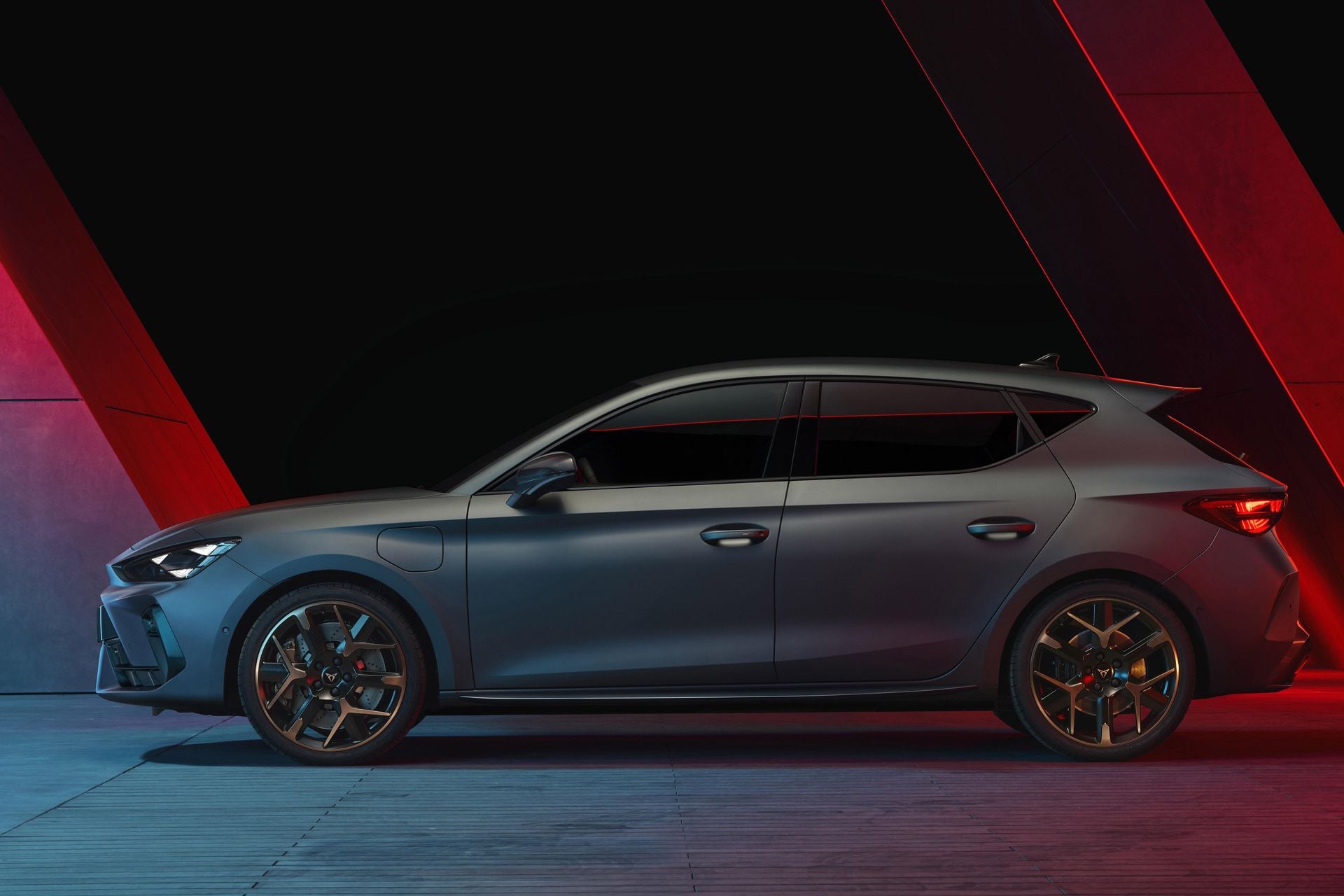 2026 Cupra Leon Hatch due in October with mild-hybrid, long-range PHEV ...