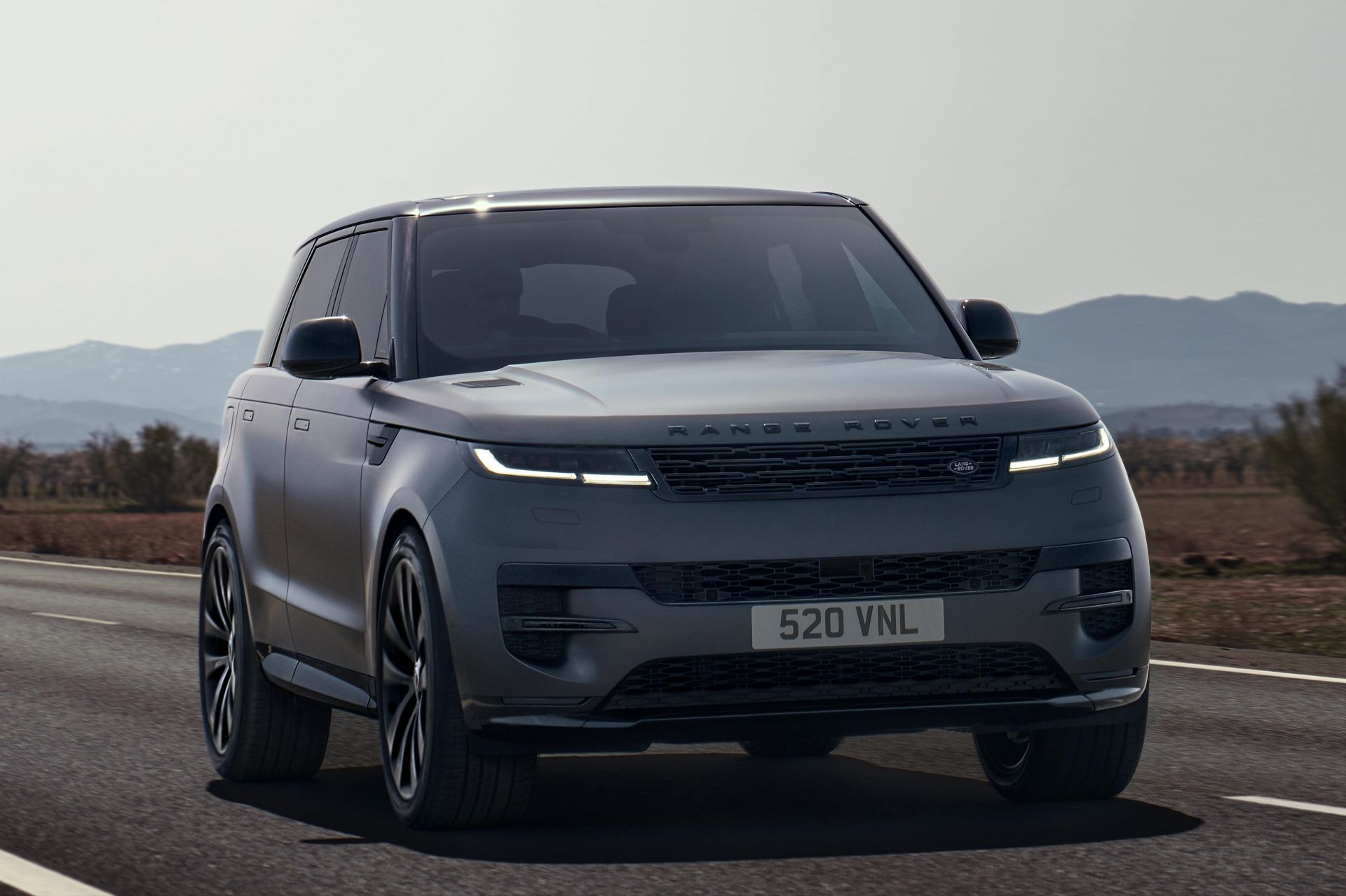 2025 Range Rover Sport adds new stealth option | CarExpert
