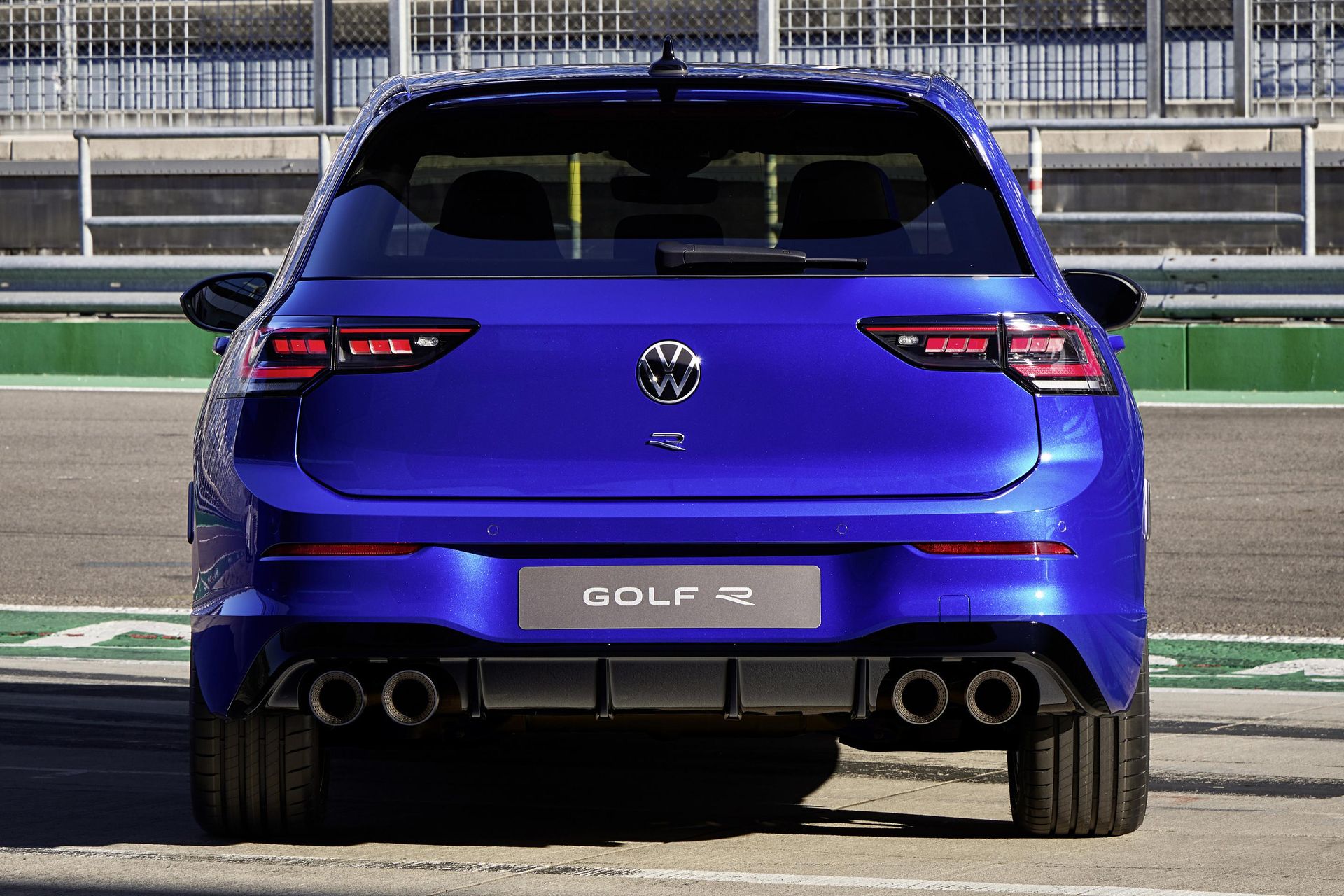 2025 Volkswagen Golf R: Hot hatch gets hotter | CarExpert