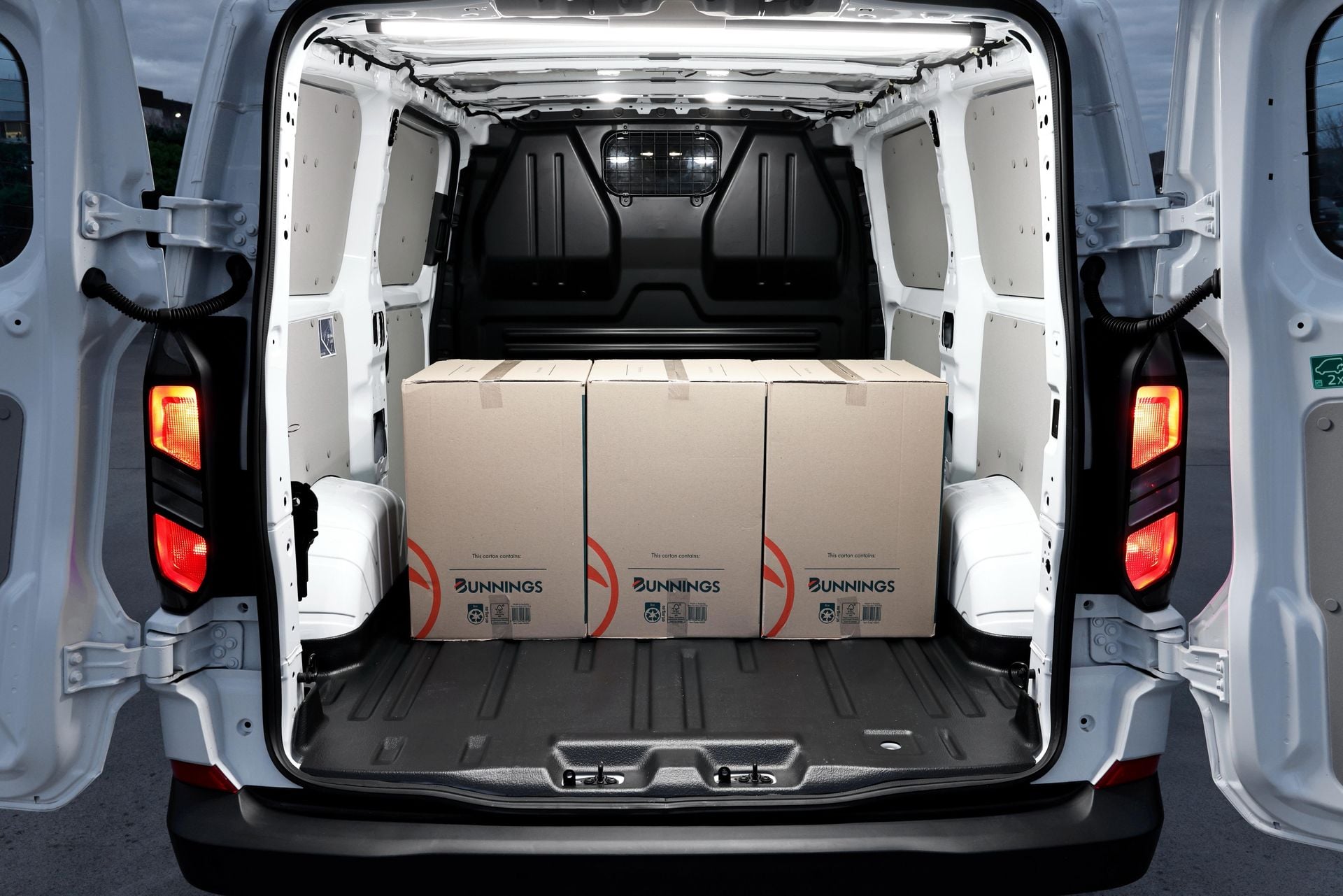 2025 Ford Transit Custom review | CarExpert