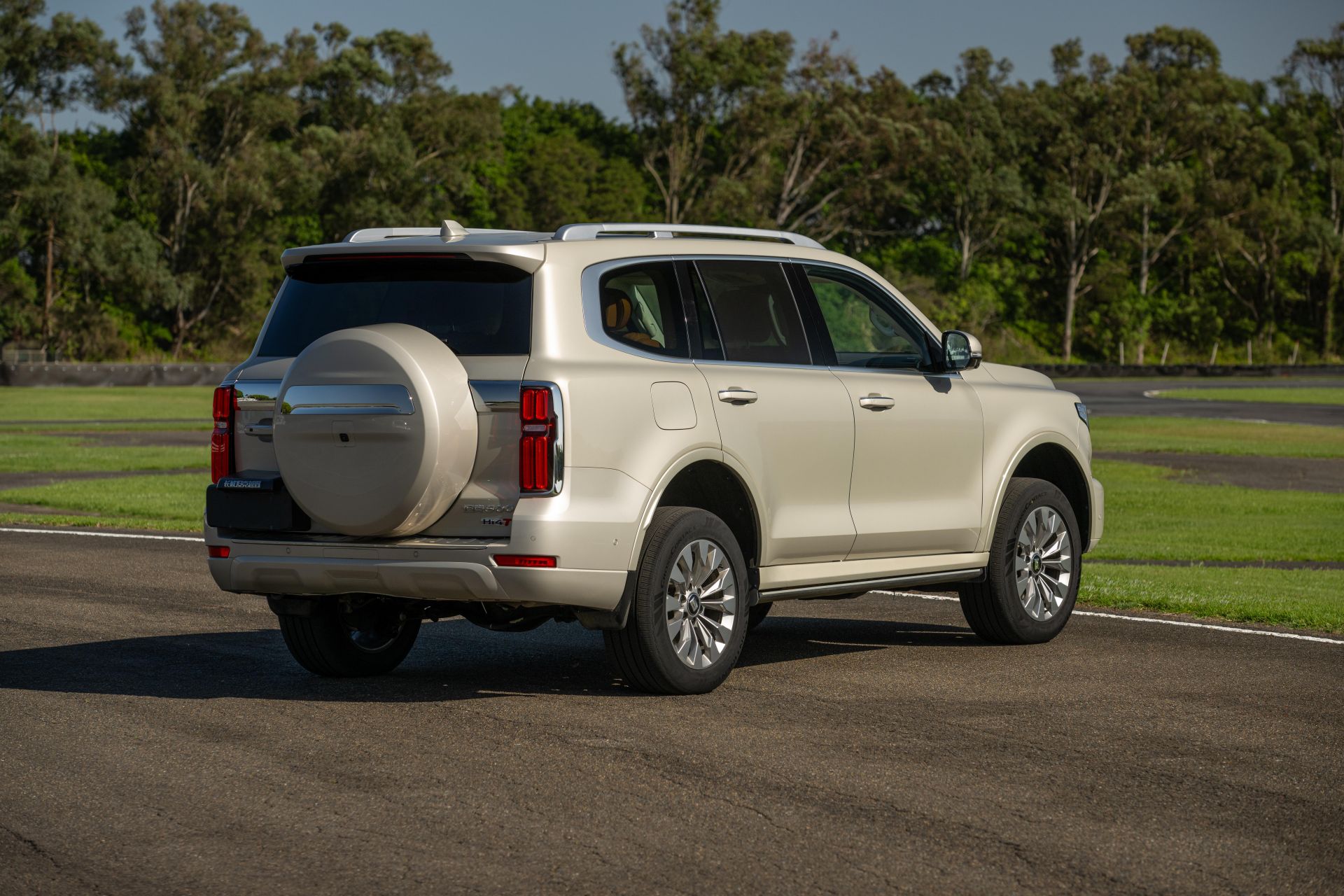 2025 GWM Tank 500 Hi4-T PHEV review | CarExpert