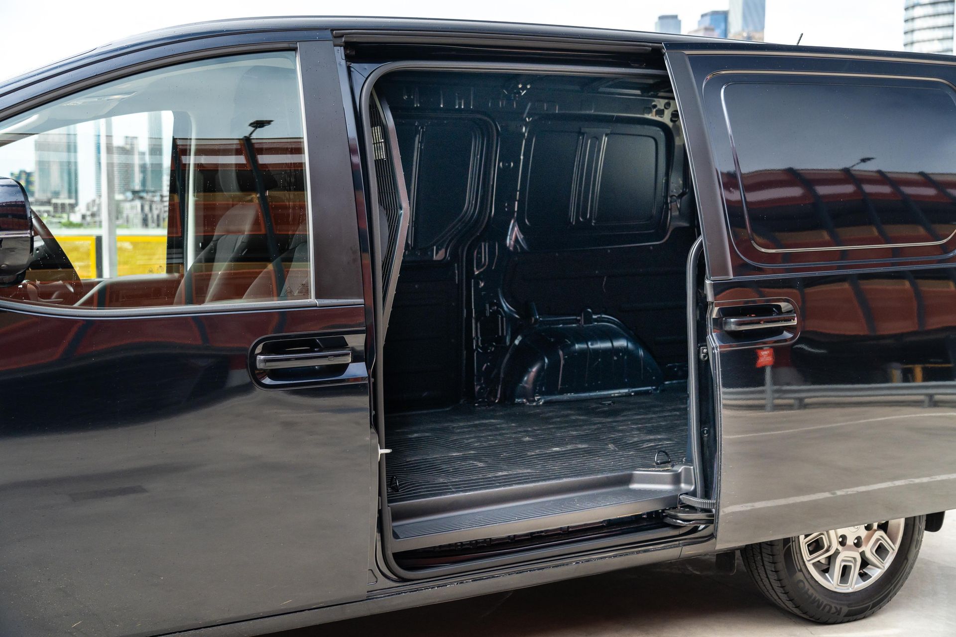 2025 Hyundai Staria Load Premium review | CarExpert