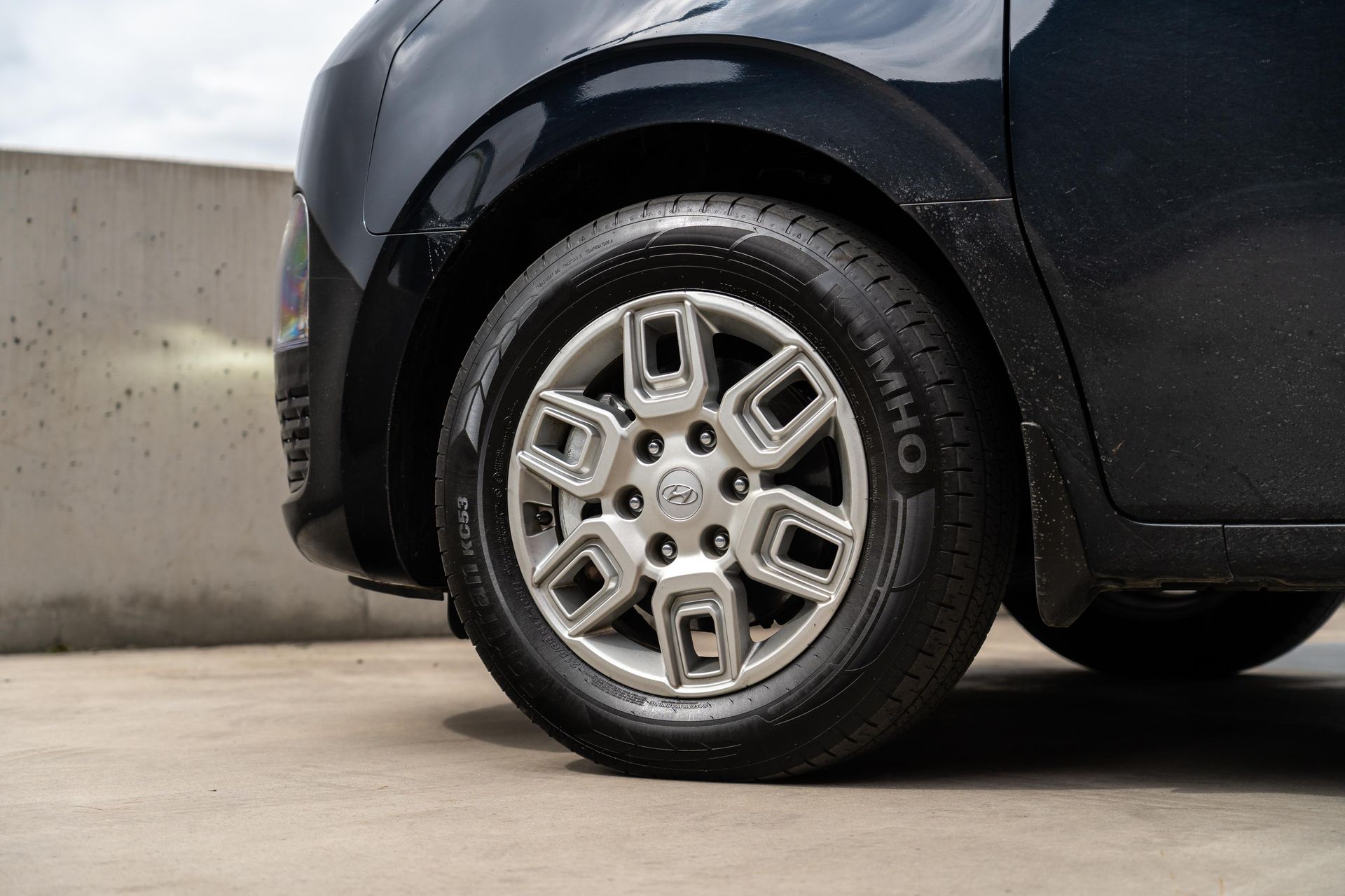 2025 Hyundai Staria Load review | CarExpert