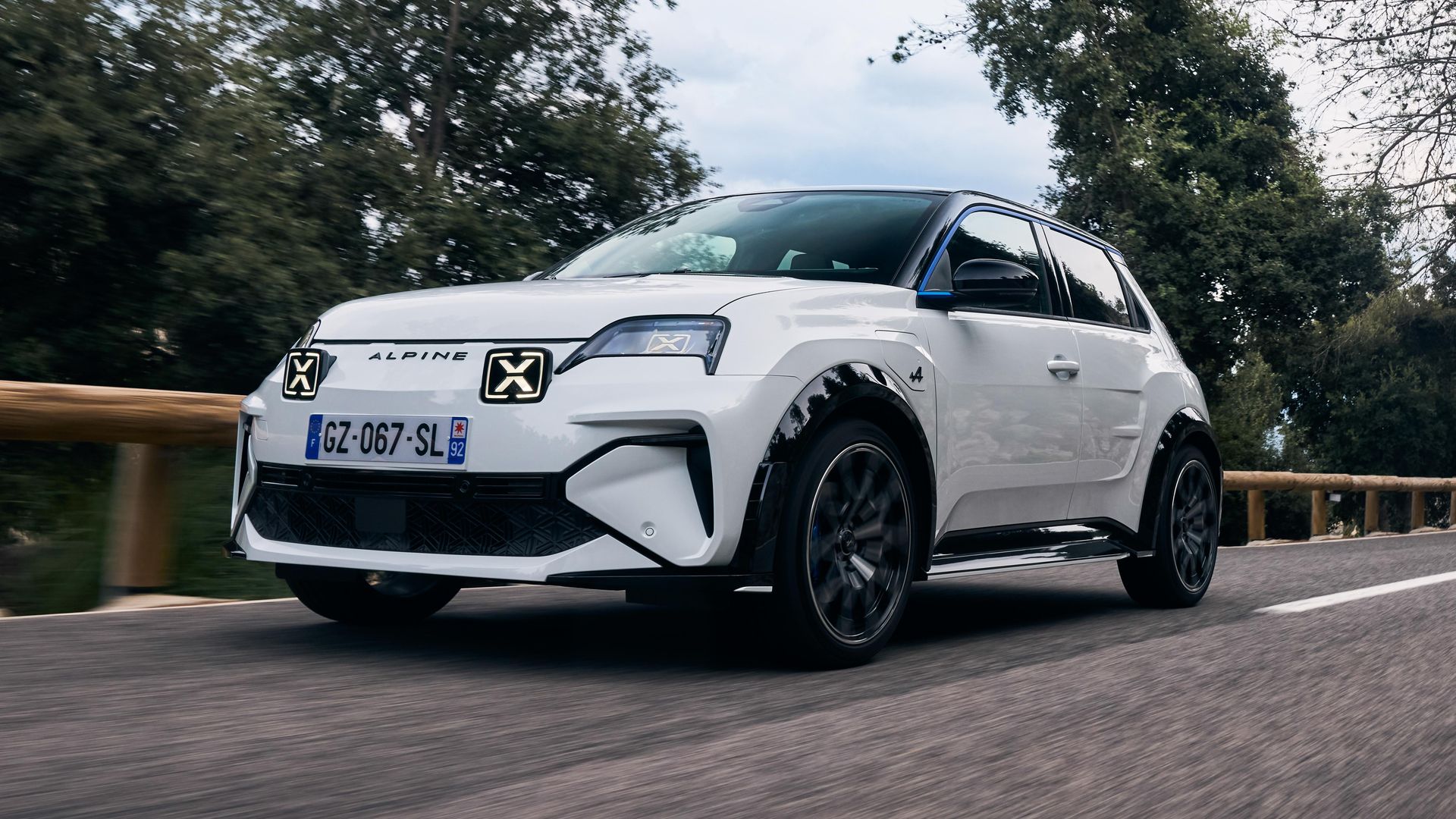 Alpine still working on large electric SUVs despite shelving US launch ...