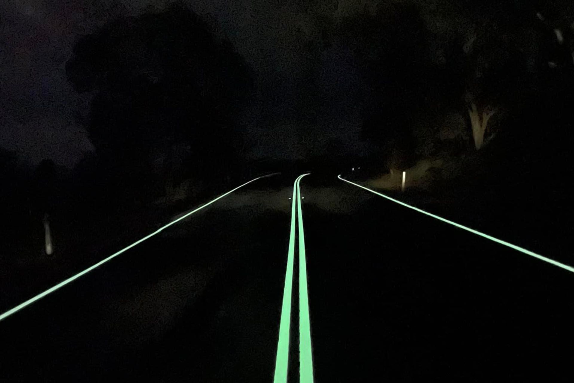 Australian state to combat road toll with glow-in-the-dark road ...