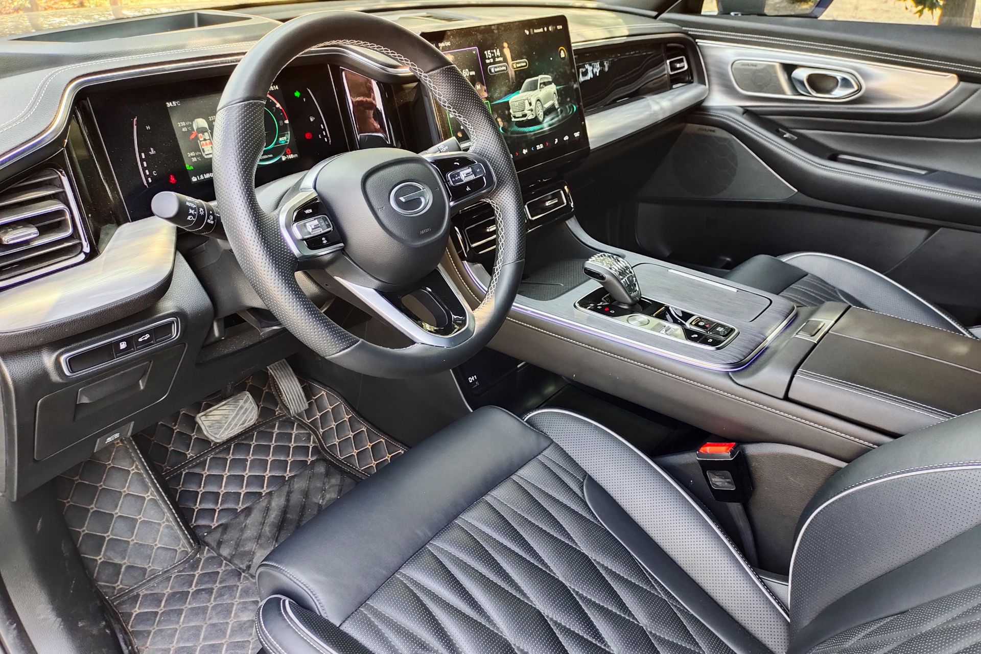 2025 GAC GS8 review | CarExpert