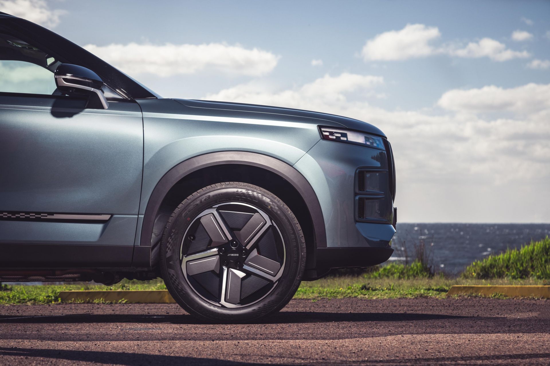 2025 Jaecoo J7 SHS PHEV review | CarExpert