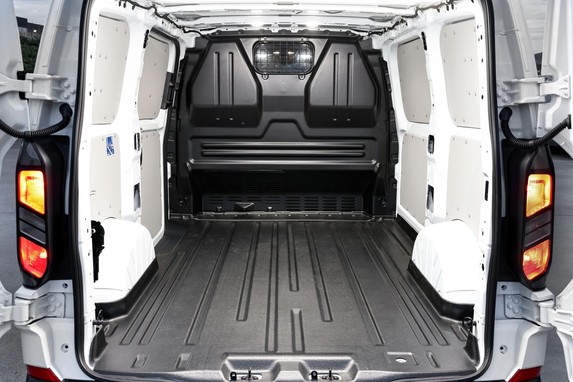 2025 Ford Transit Custom Trend LWB review | CarExpert