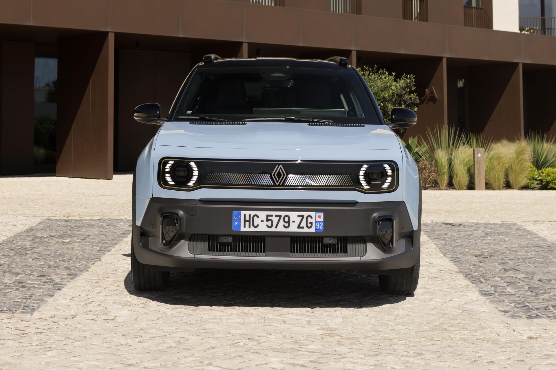 2025 Renault 4 E-Tech review: Quick drive | CarExpert