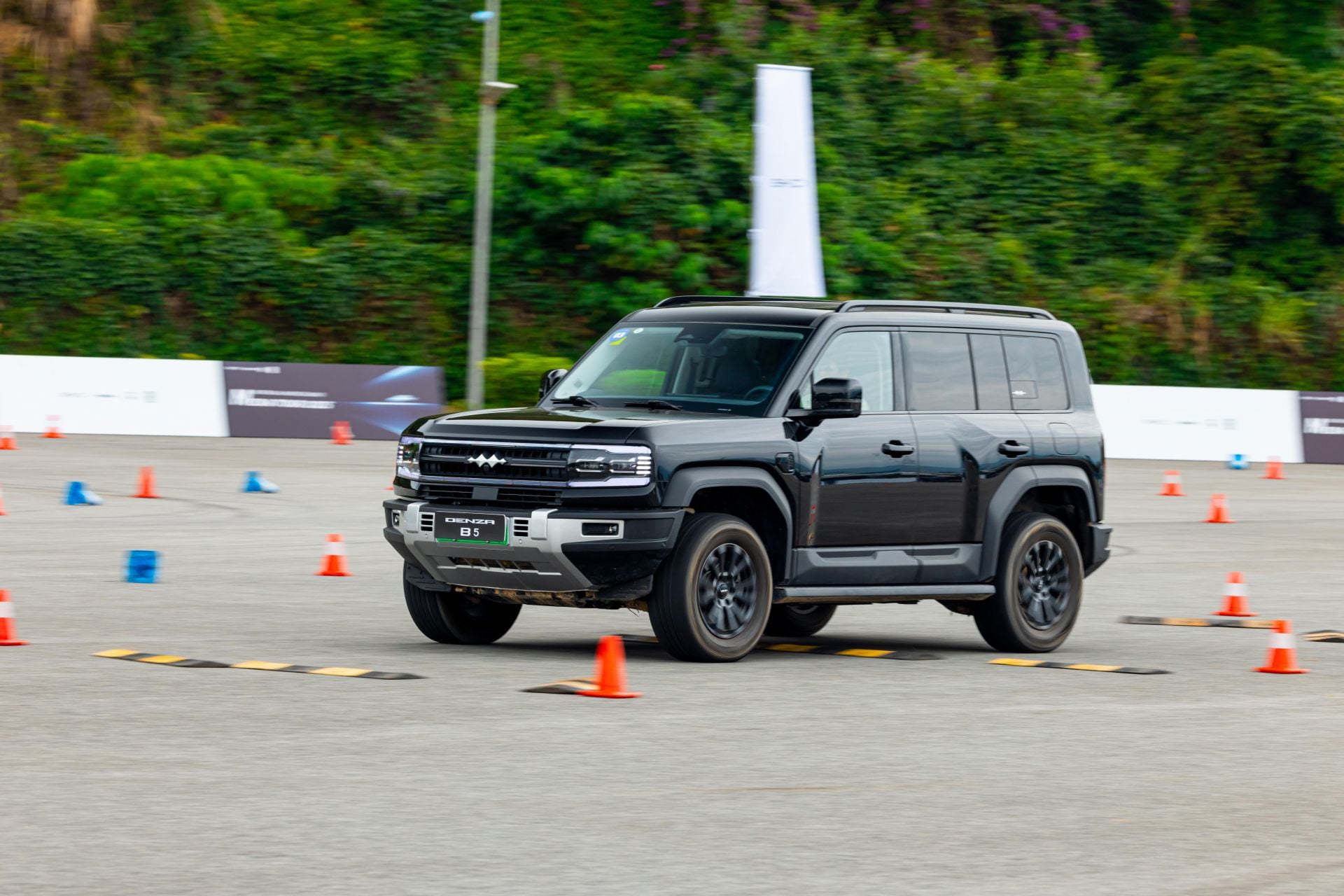 2025 BYD Denza B5 review: Quick drive | CarExpert