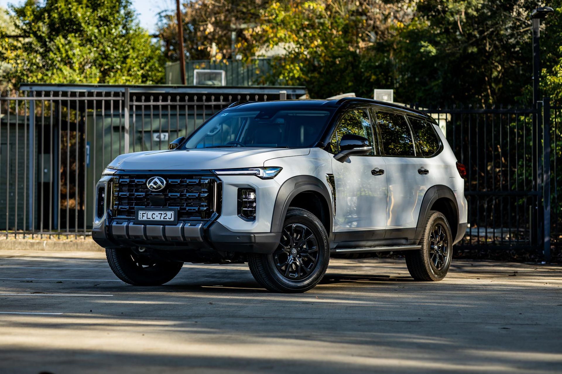 2025 LDV D90 review | CarExpert