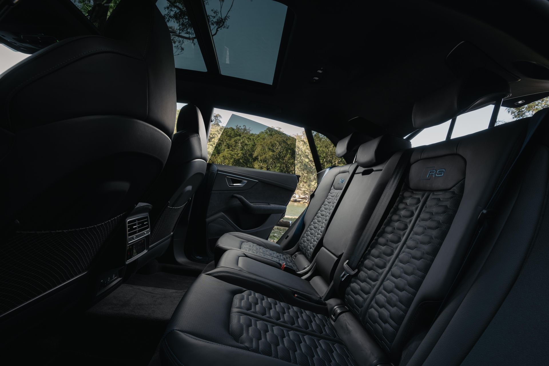 2025 AUDI RSQ8 REVUE PERFORME