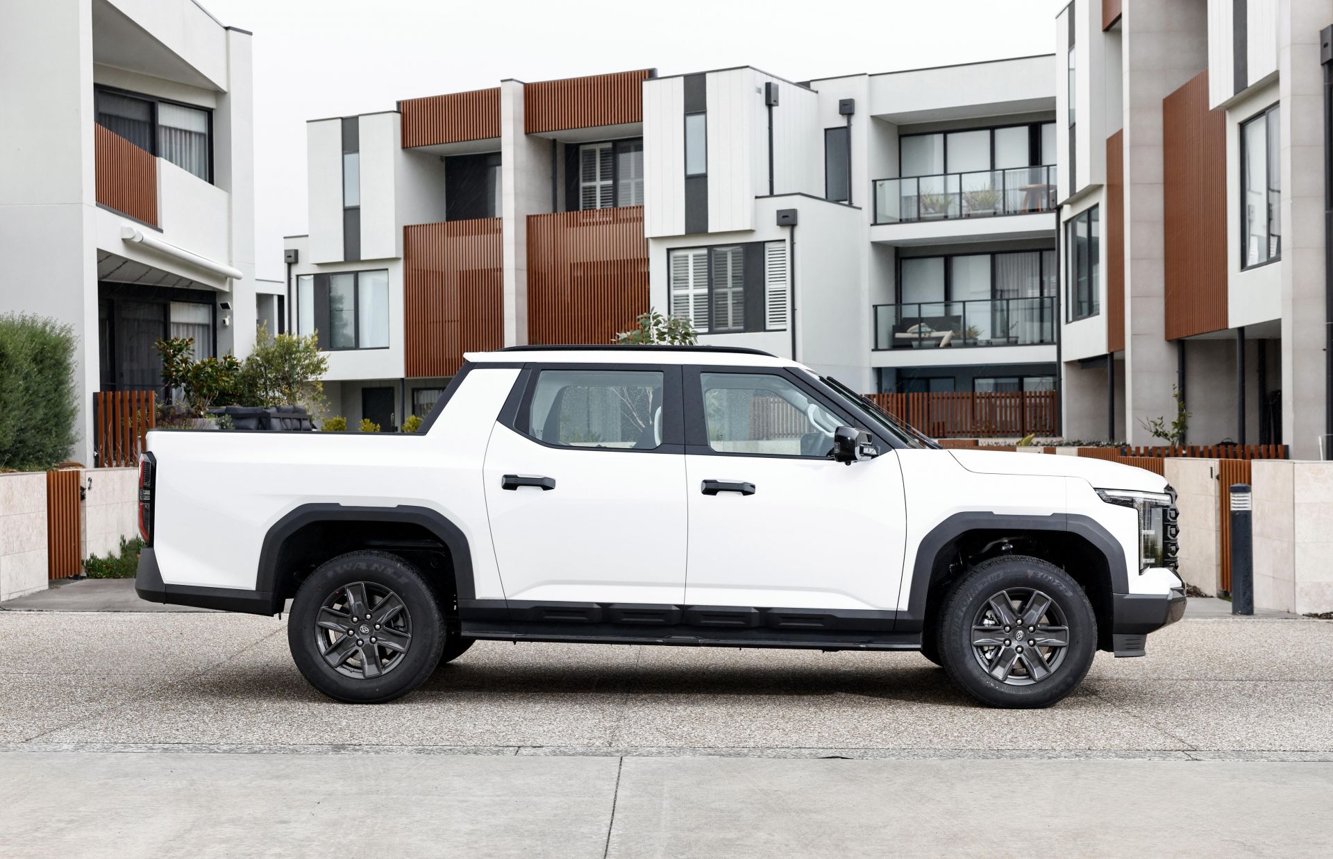 2025 LDV Terron 9 review | CarExpert