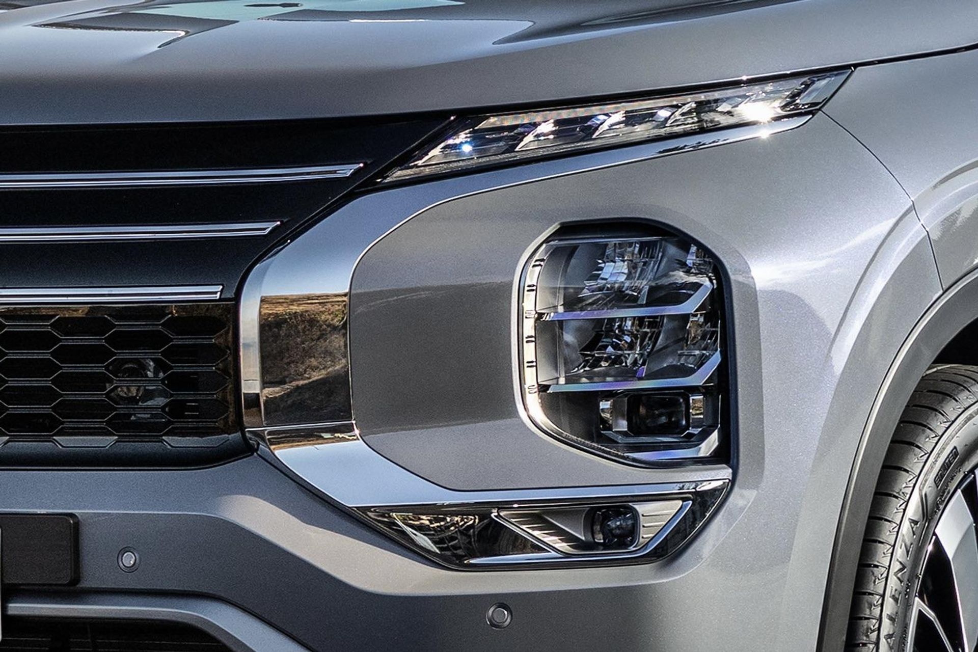 2025 Mitsubishi Outlander AWD review | CarExpert