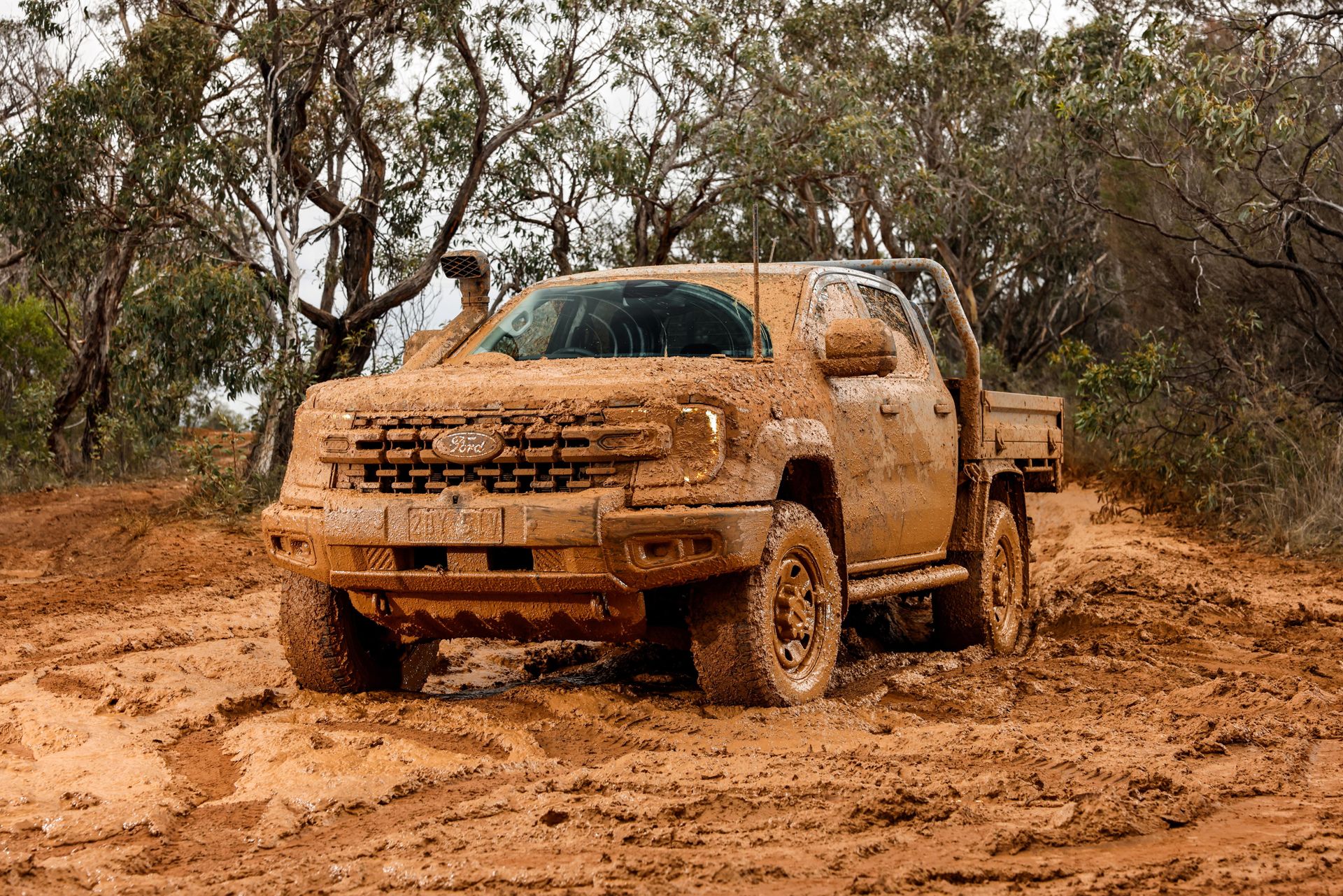 Watch the Ford Ranger Super Duty get torture-tested and caked in 600kg ...