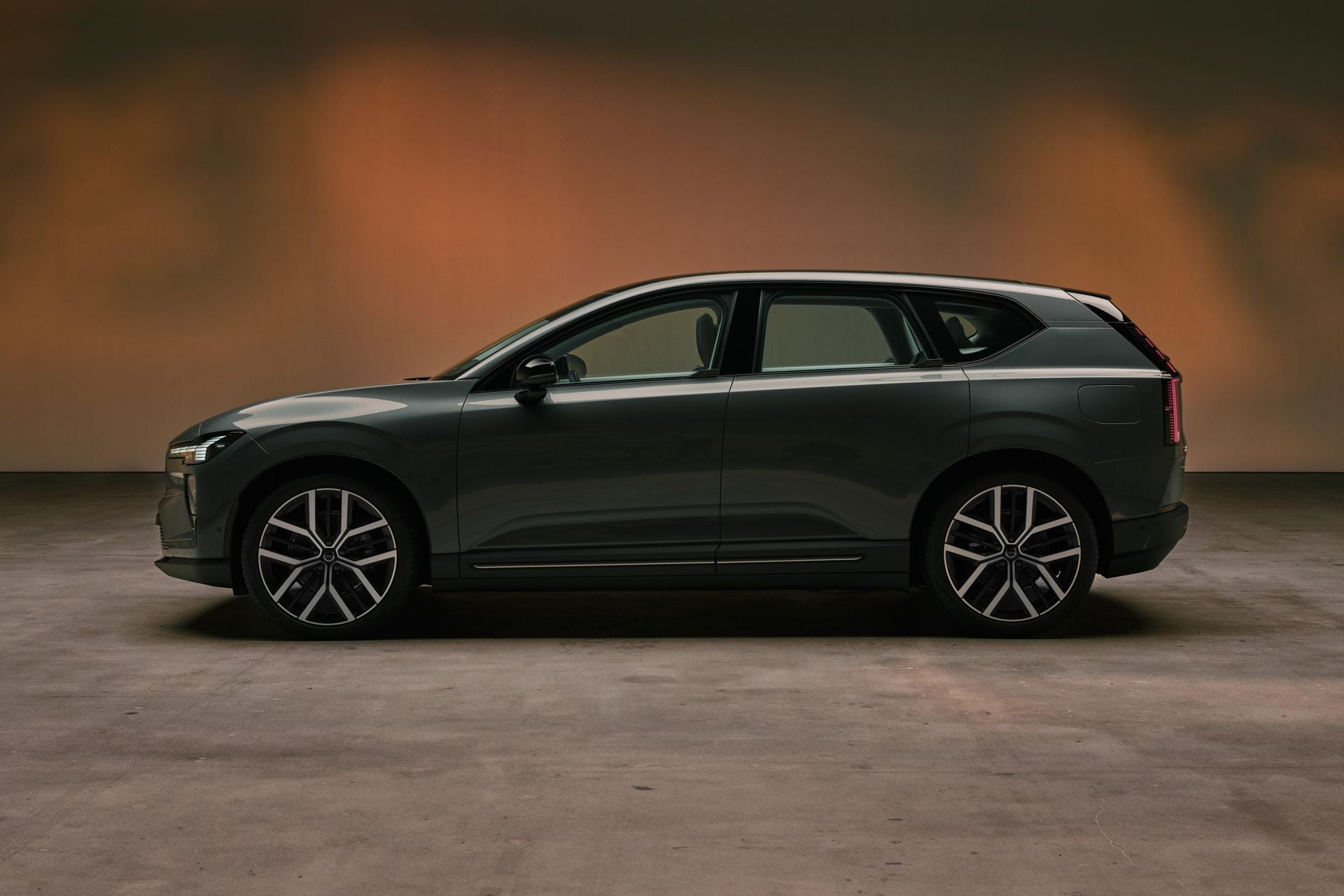 2027 Volvo EX60 revealed: Electric XC60 counterpart locked in for ...