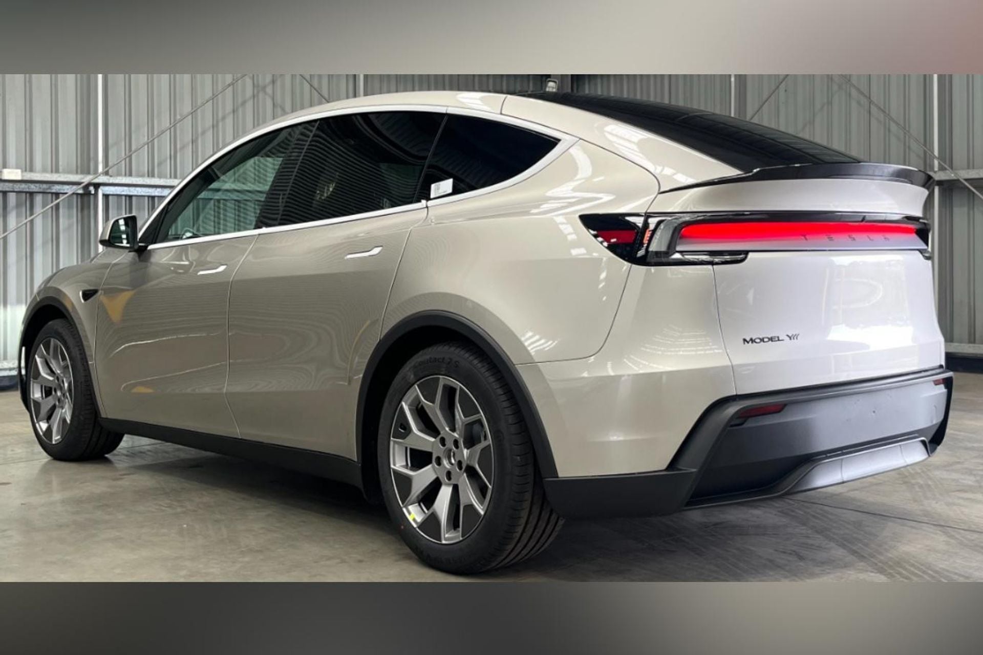 Tesla Model YL: Six-seat electric SUV one step closer to Australia ...
