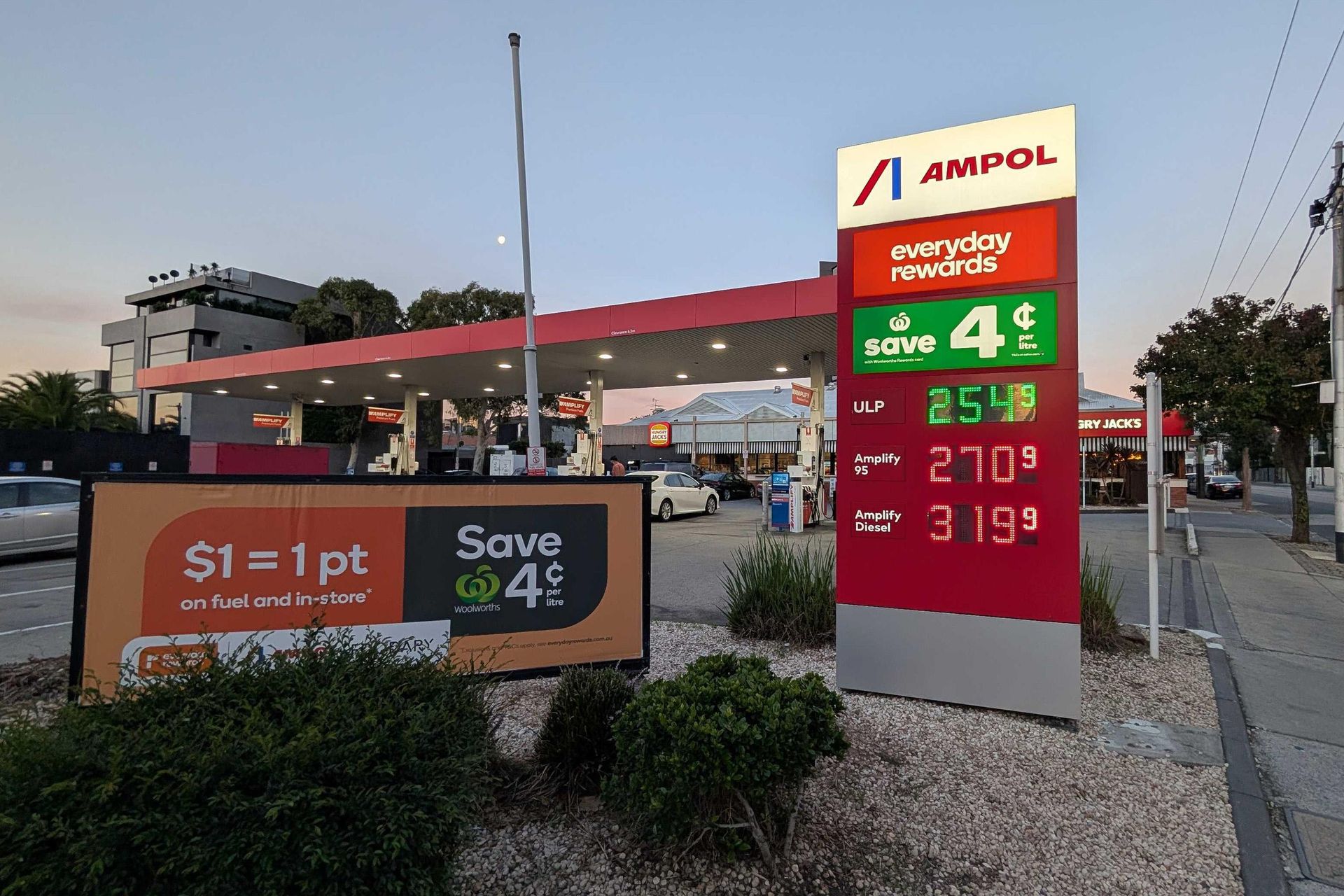 Fuel excise cut by Australian Government as petrol and diesel prices ...