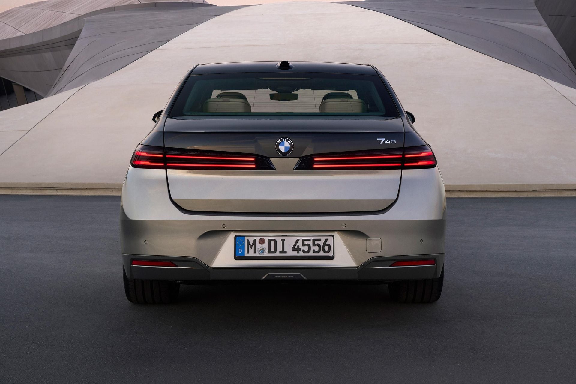 2026 BMW 7 Series update brings Neue Klasse design, 720km range for i7 ...